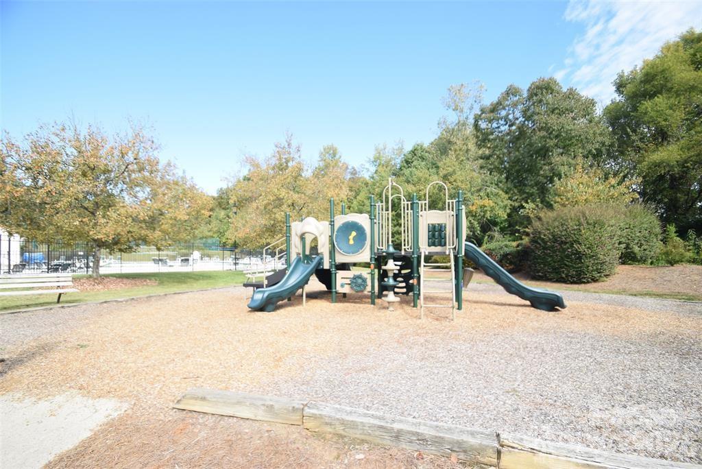 Photo 30 of 10214 Stoneykirk Lane, Charlotte, NC
