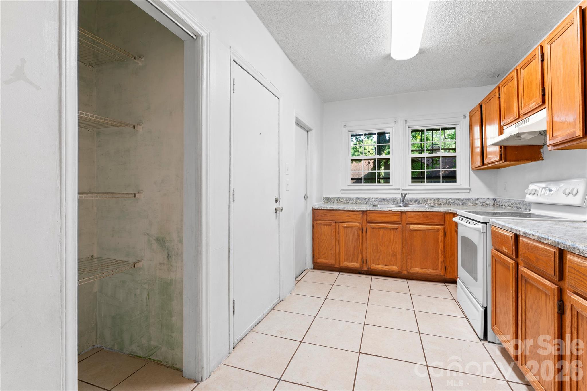 317 Campus Street, Charlotte, NC - photo 8 of 27