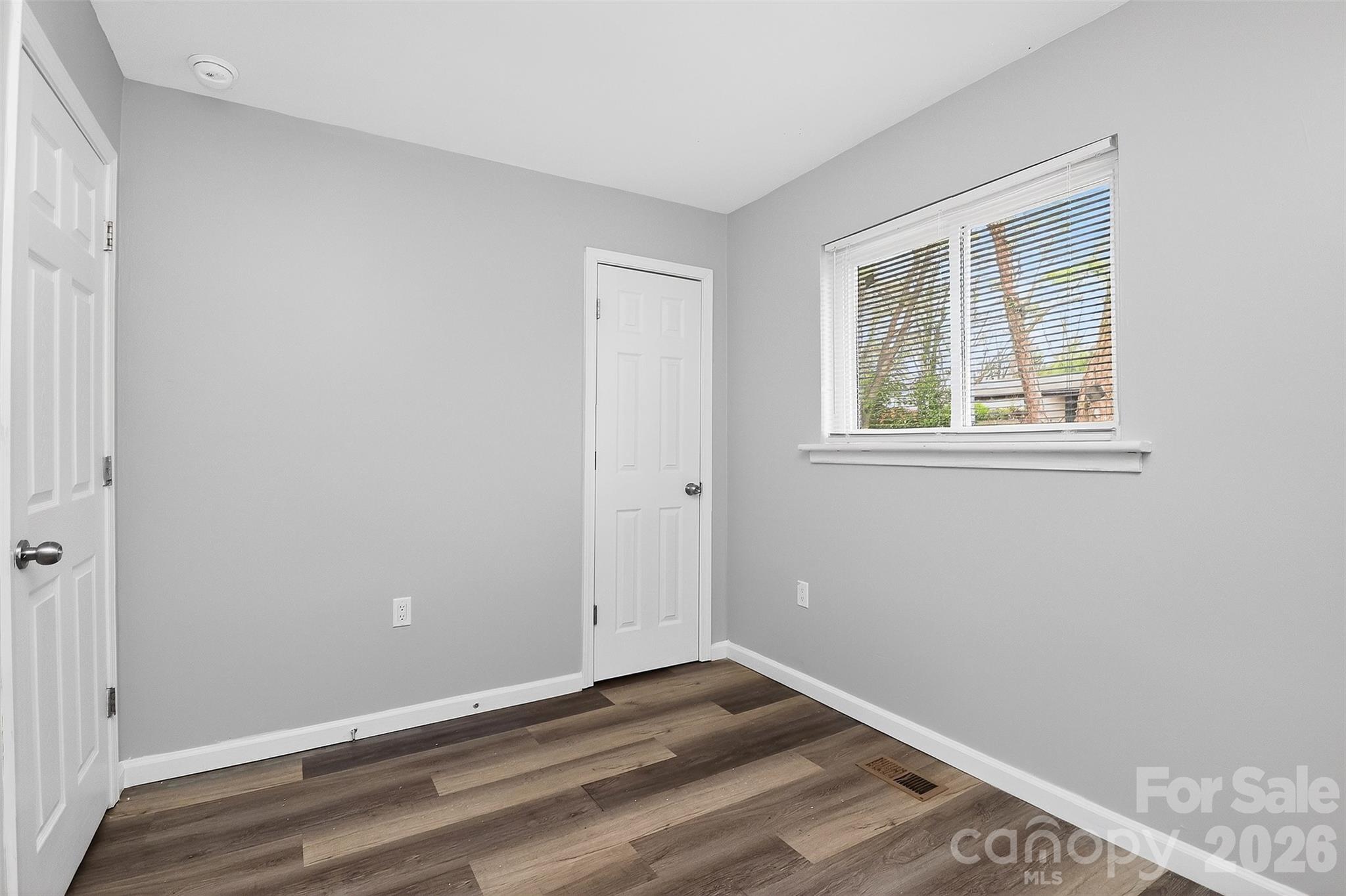 Photo 9 of 1019 Lewiston Avenue, Charlotte, NC