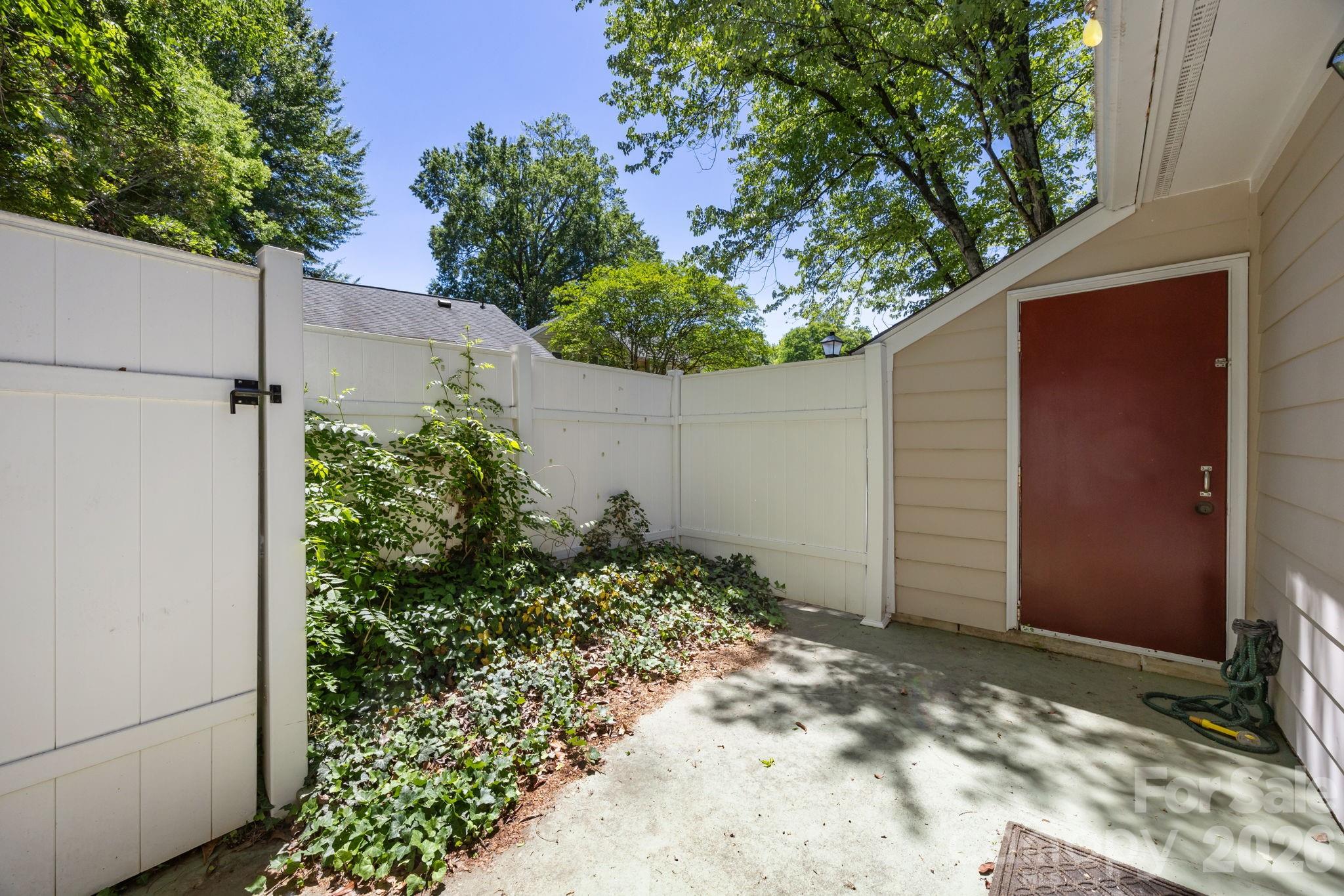 Photo 17 of 1057 Sardis Cove Drive, Charlotte, NC
