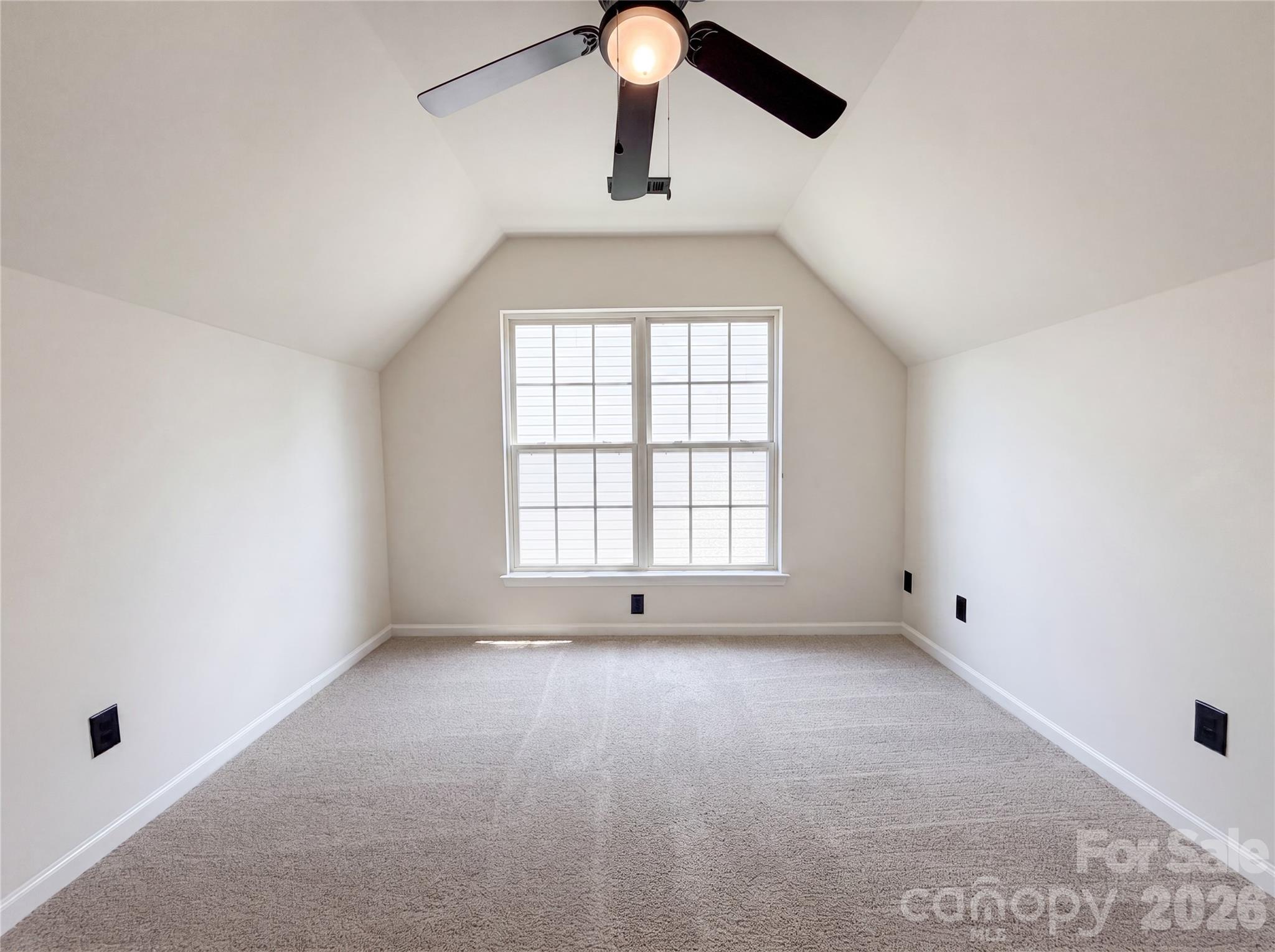 Photo 4 of 6121 Linda Vista Lane, Charlotte, NC