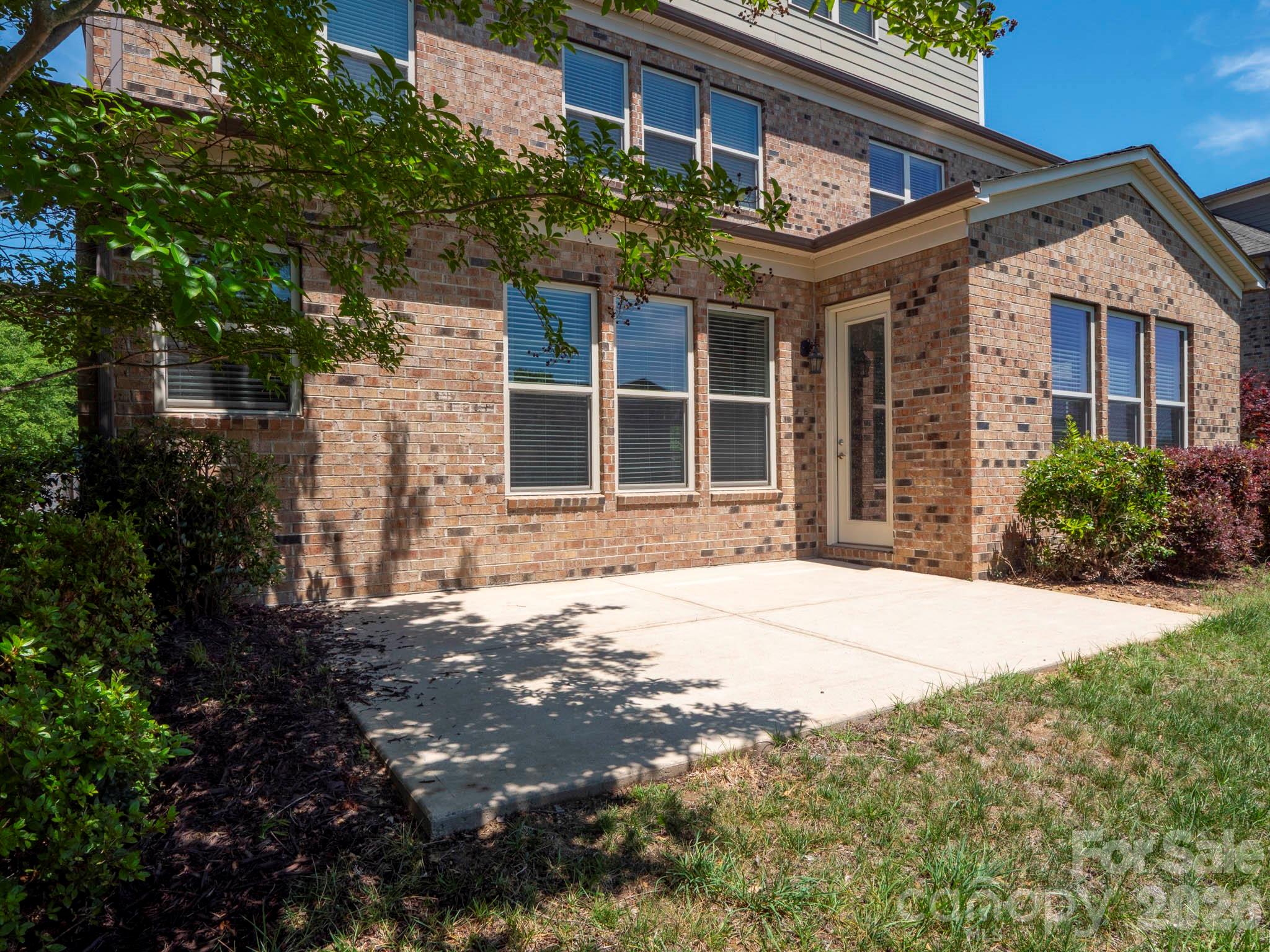 1719 Emory Oak Drive, Charlotte, NC - photo 4 of 49