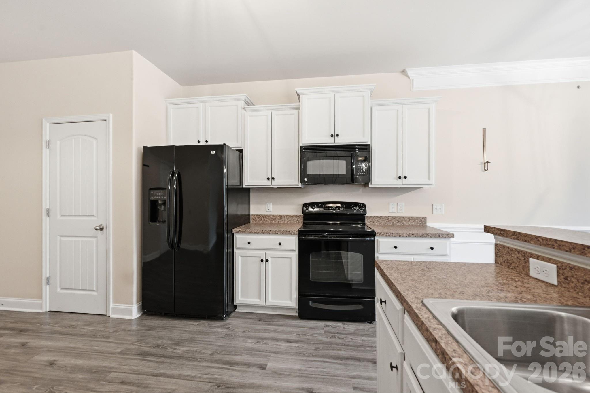 Home for sale at 7820 Rockland Drive, Charlotte, NC — photo 9 of 40