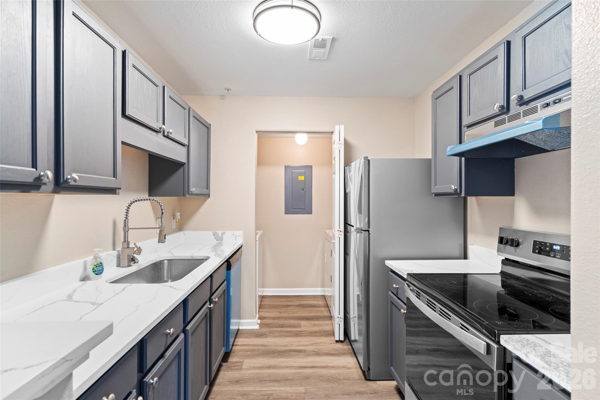 Photo 7 of 1134 Plaza Walk Drive, Charlotte, NC