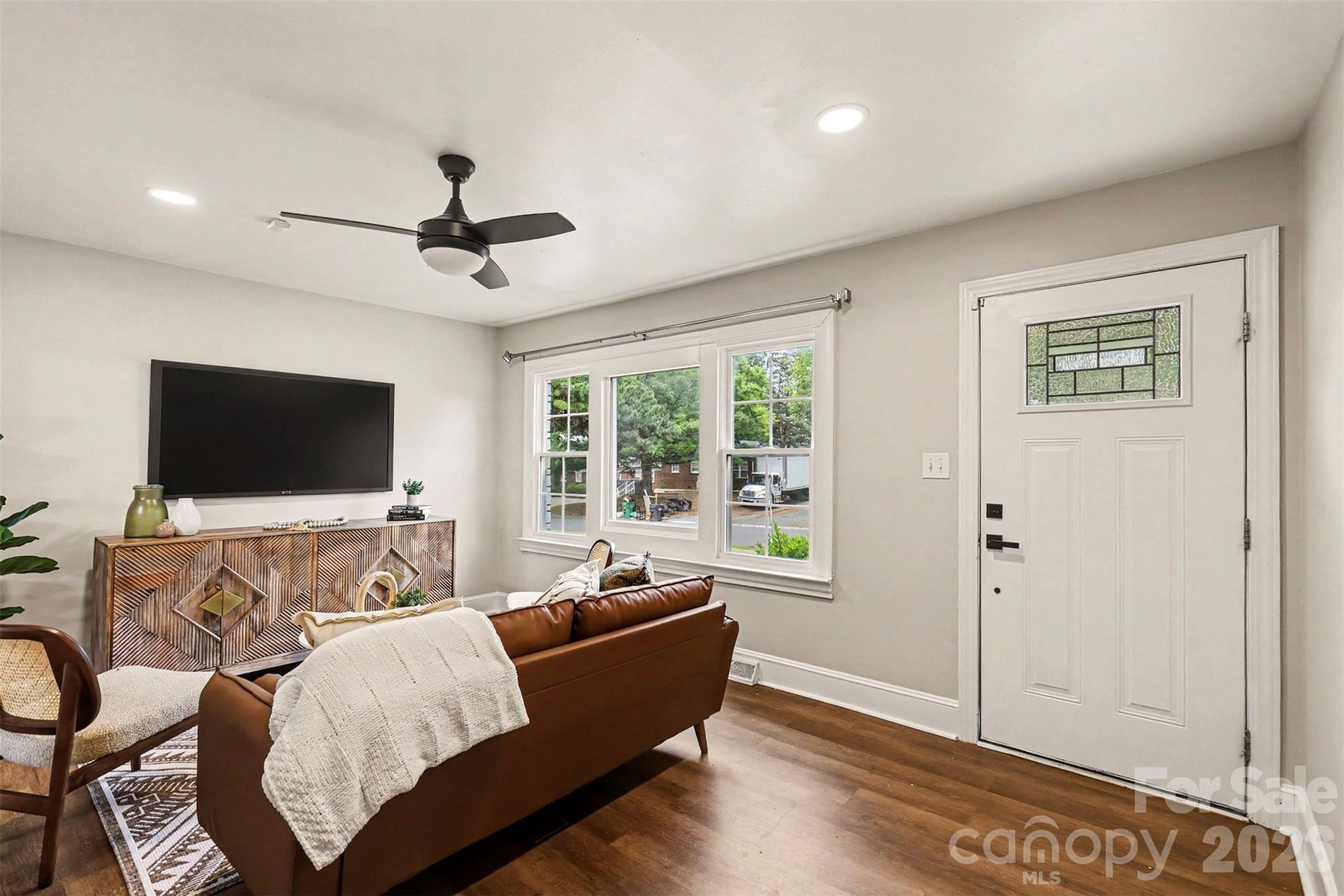 3430 Meredith Avenue, Charlotte, NC - photo 3 of 21