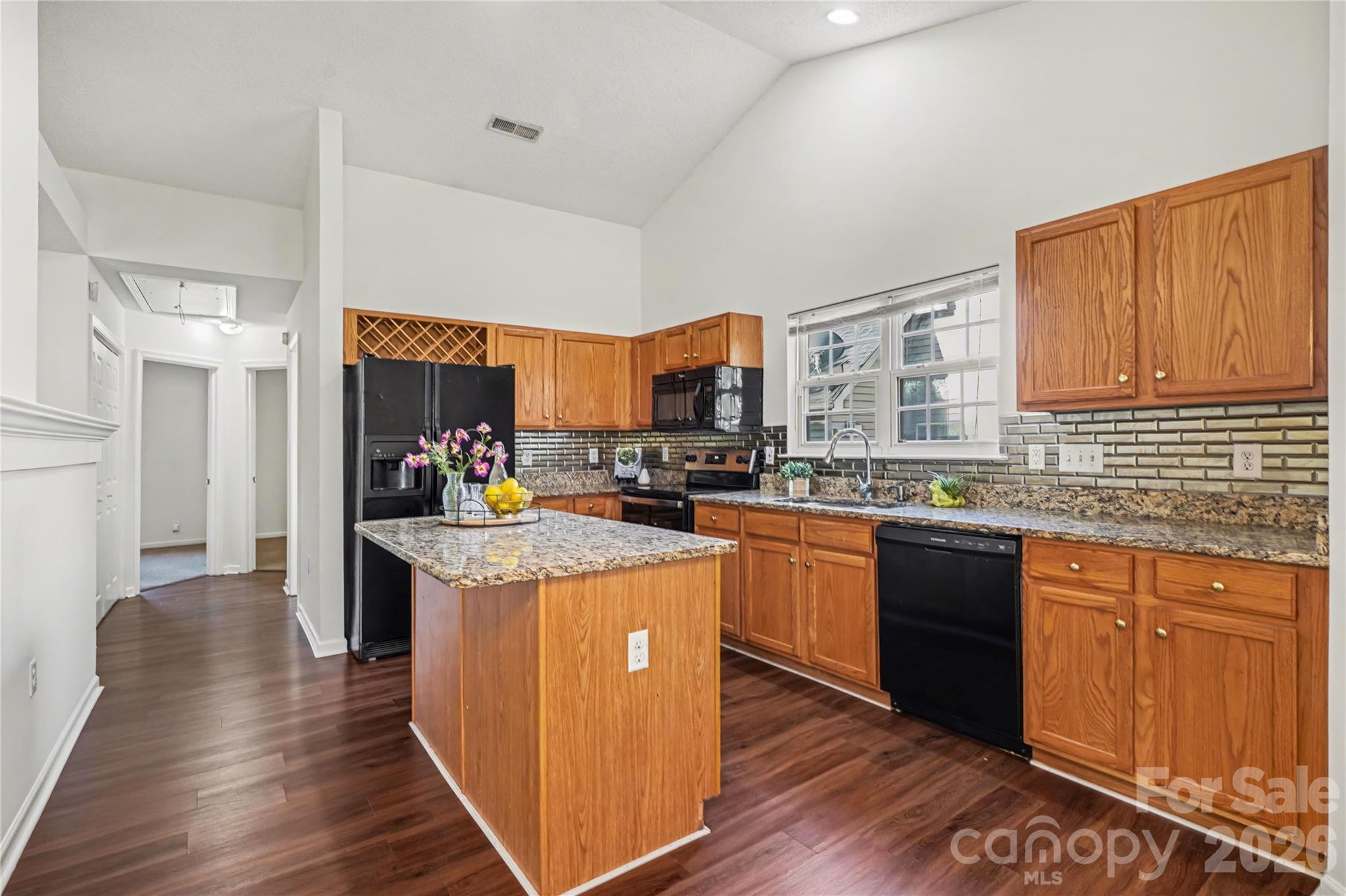 Photo 6 of 11709 BLACK MAPLE Avenue, Charlotte, NC