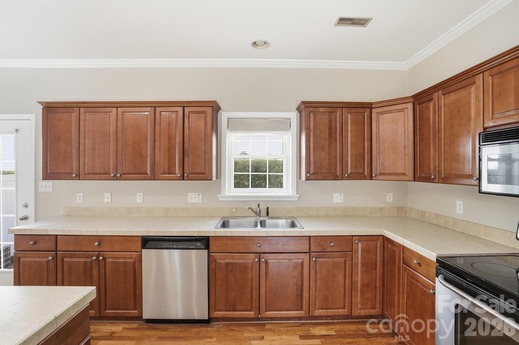 Photo 13 of 4322 Laurel Hill Lane, Charlotte, NC