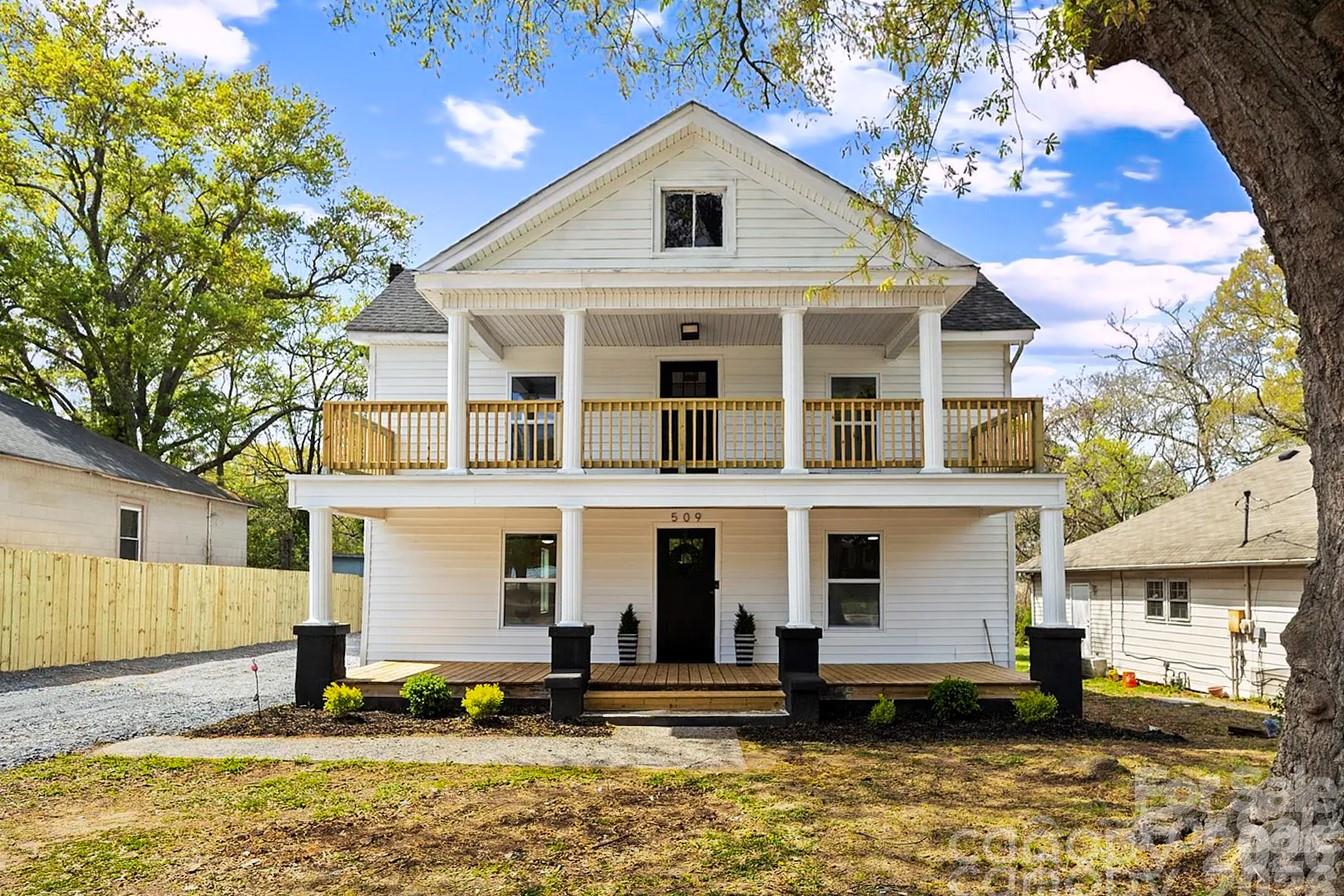 Photo 2 of 509 S Marietta Street, Gastonia, NC