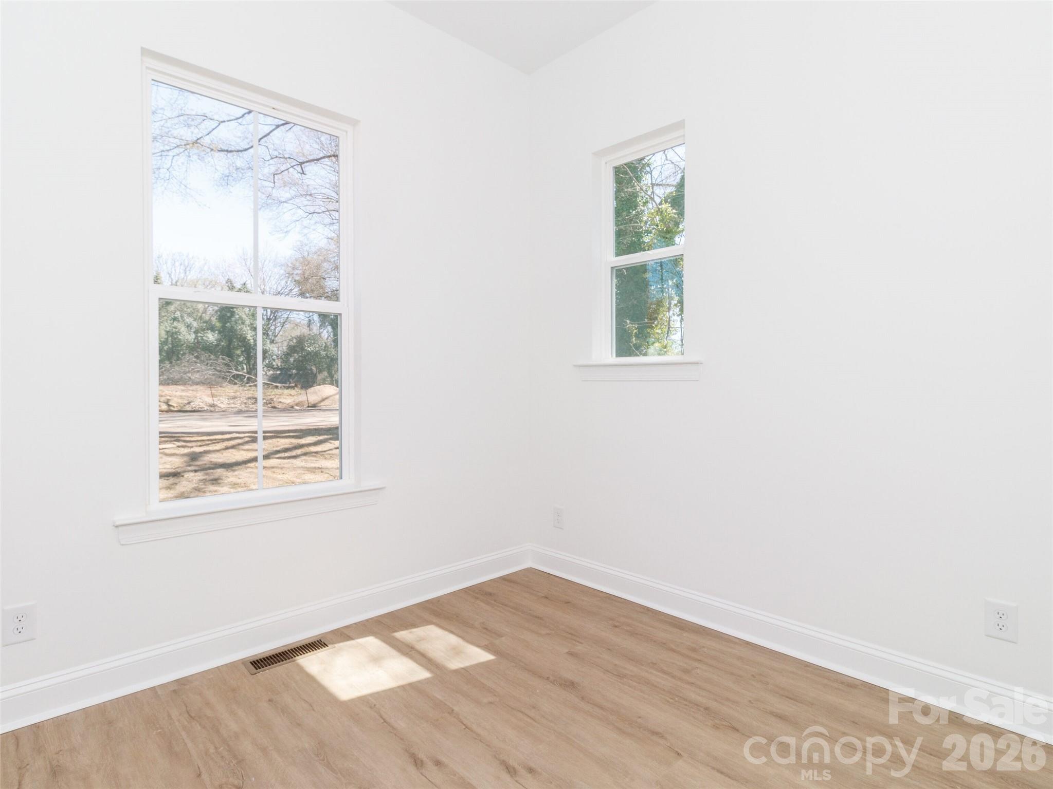 Photo 4 of 2501 ELON Street, Charlotte, NC