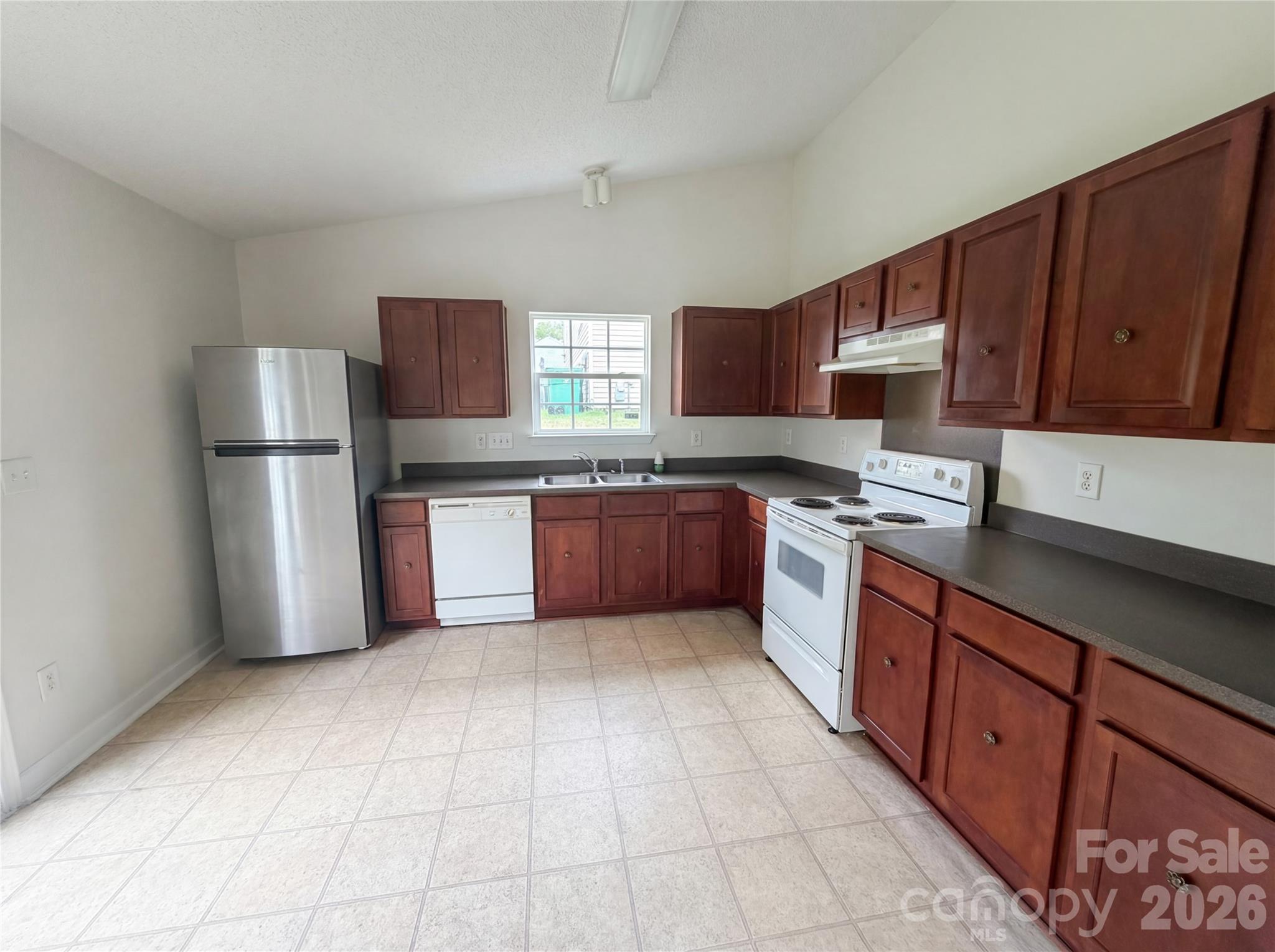 Photo 2 of 6620 Iron Brigade Lane, Charlotte, NC