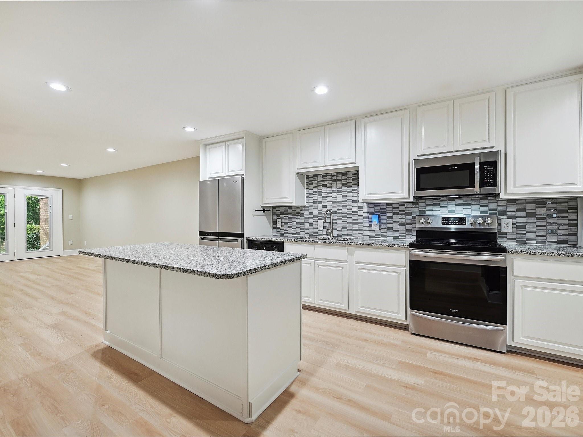 Photo 5 of 7004 Quail Hill Road, Charlotte, NC