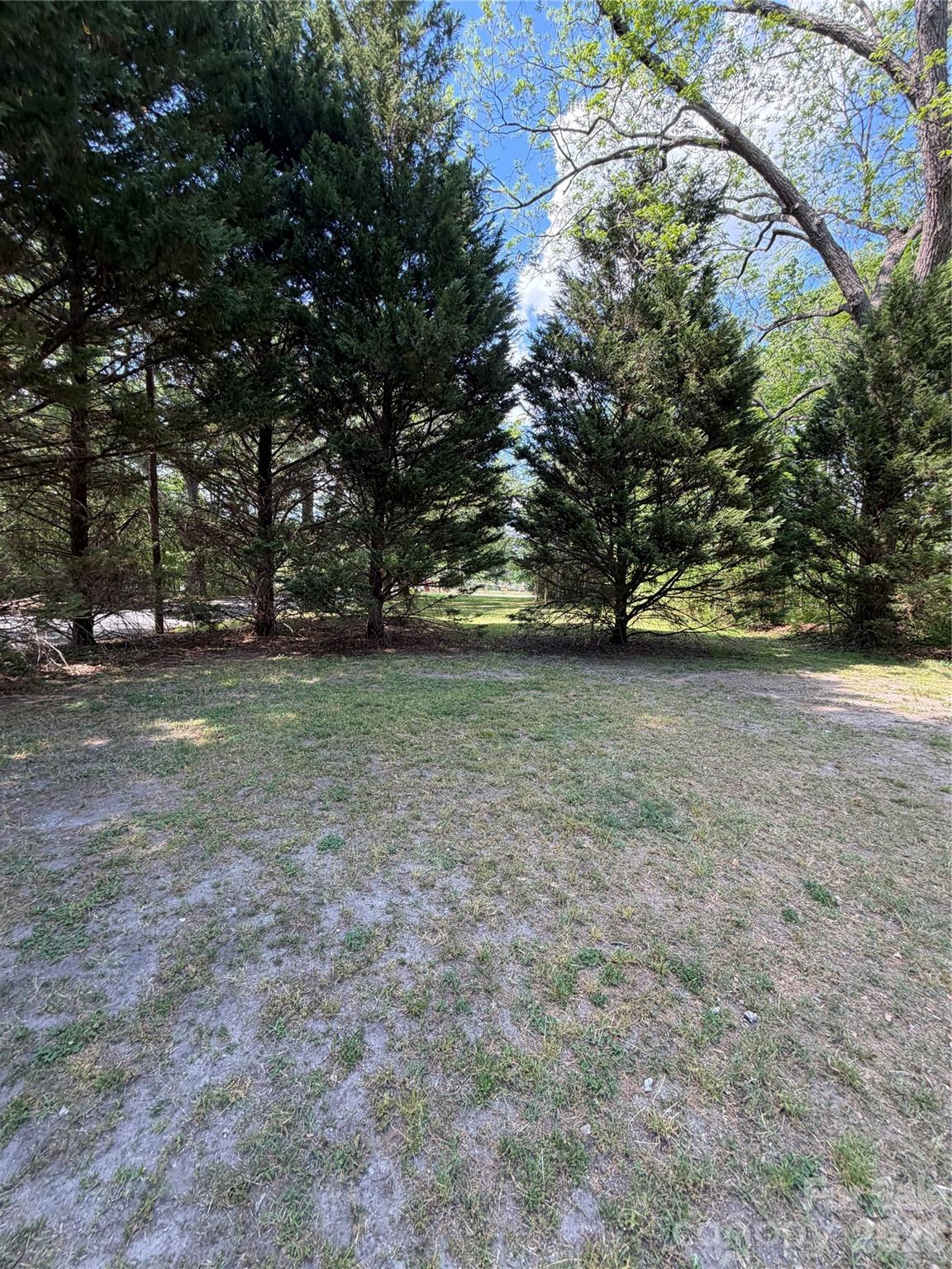 Photo 2 of 1101 E Pine Street, Lincolnton, NC