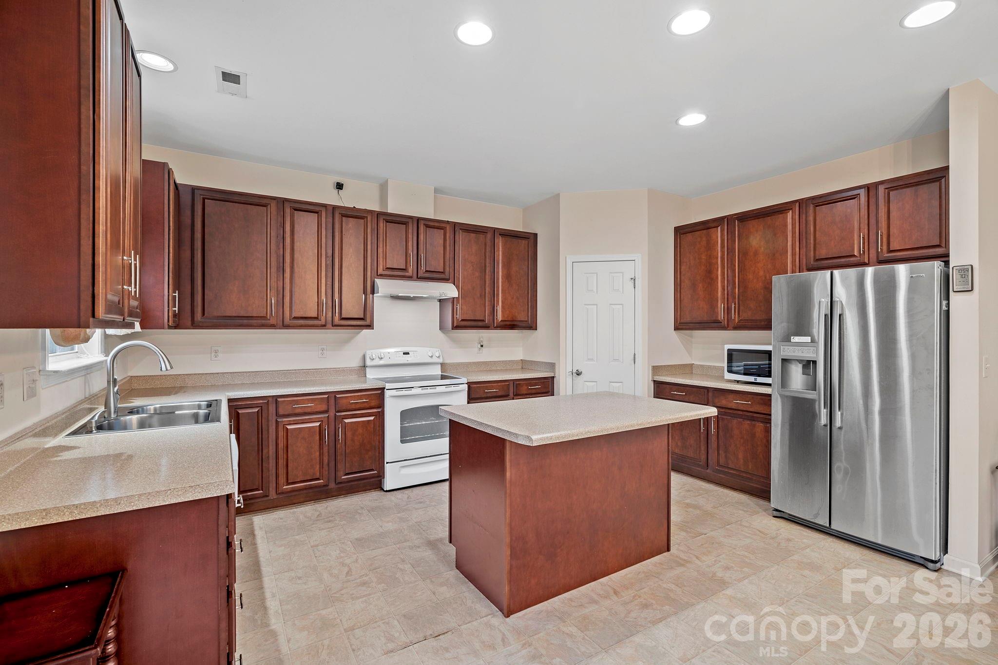 2 Breyerton Court, Asheville, NC - photo 11 of 48
