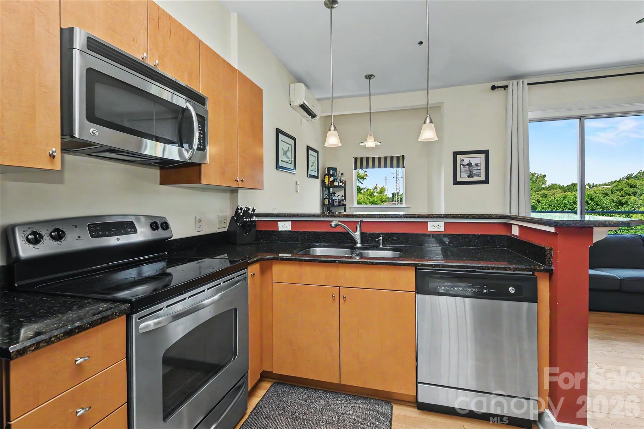 Photo 4 of 613 Mcninch Street, Charlotte, NC
