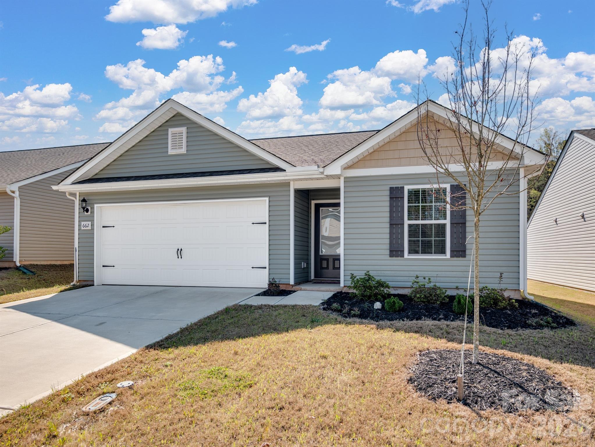 Photo 3 of 662 E Lamorak Place E, Richburg, SC