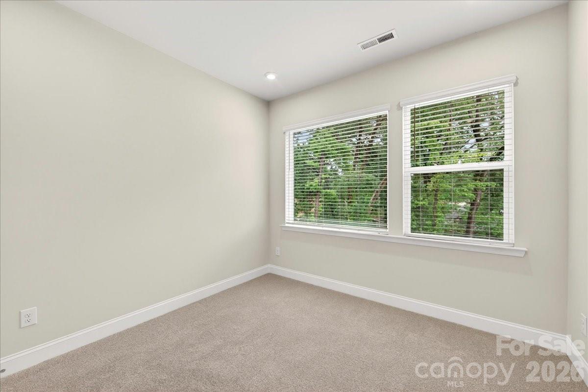 Photo 26 of 921 Archway Lane, Charlotte, NC