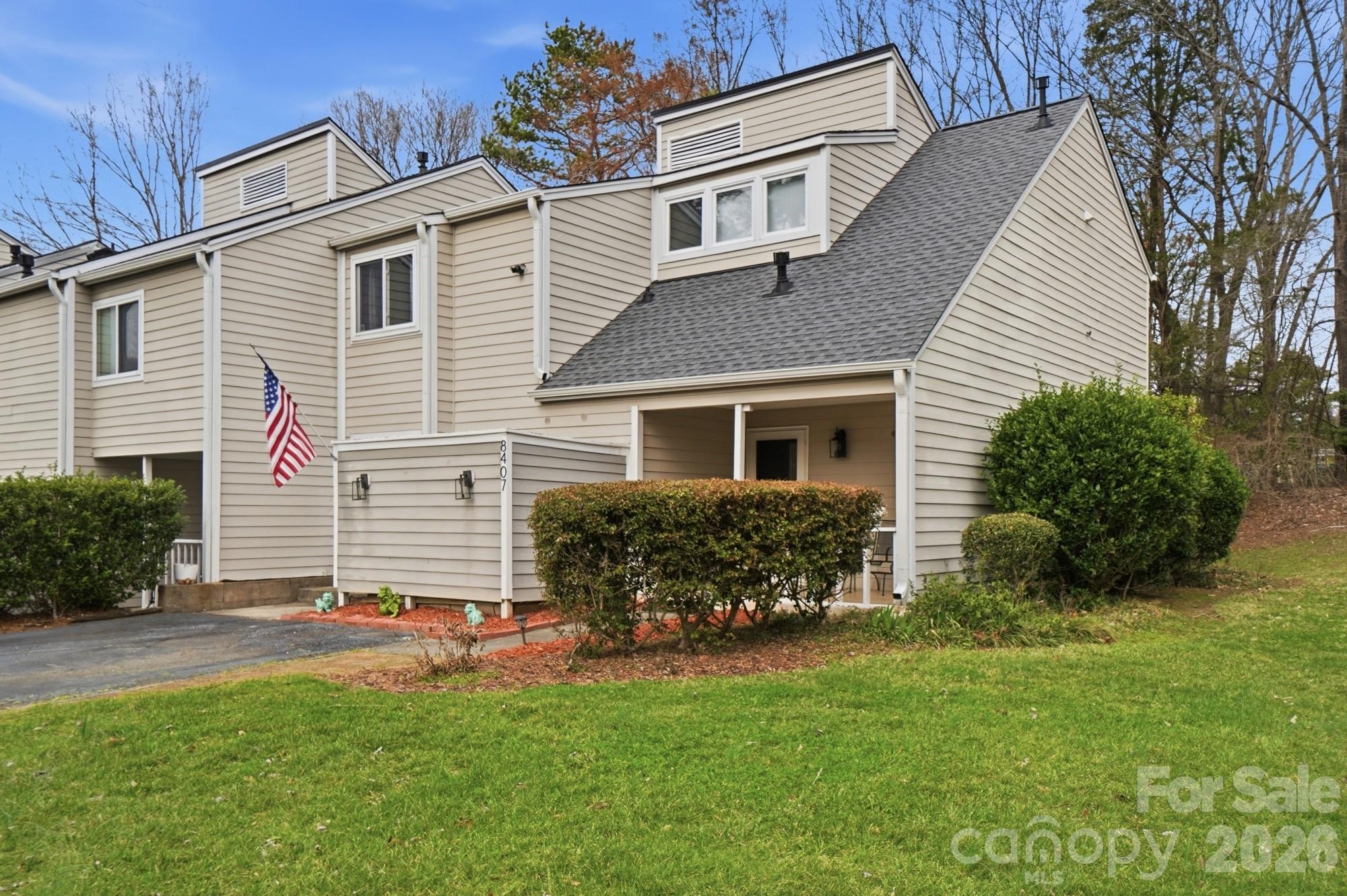 8407 Cricket Lake Drive, Charlotte, NC