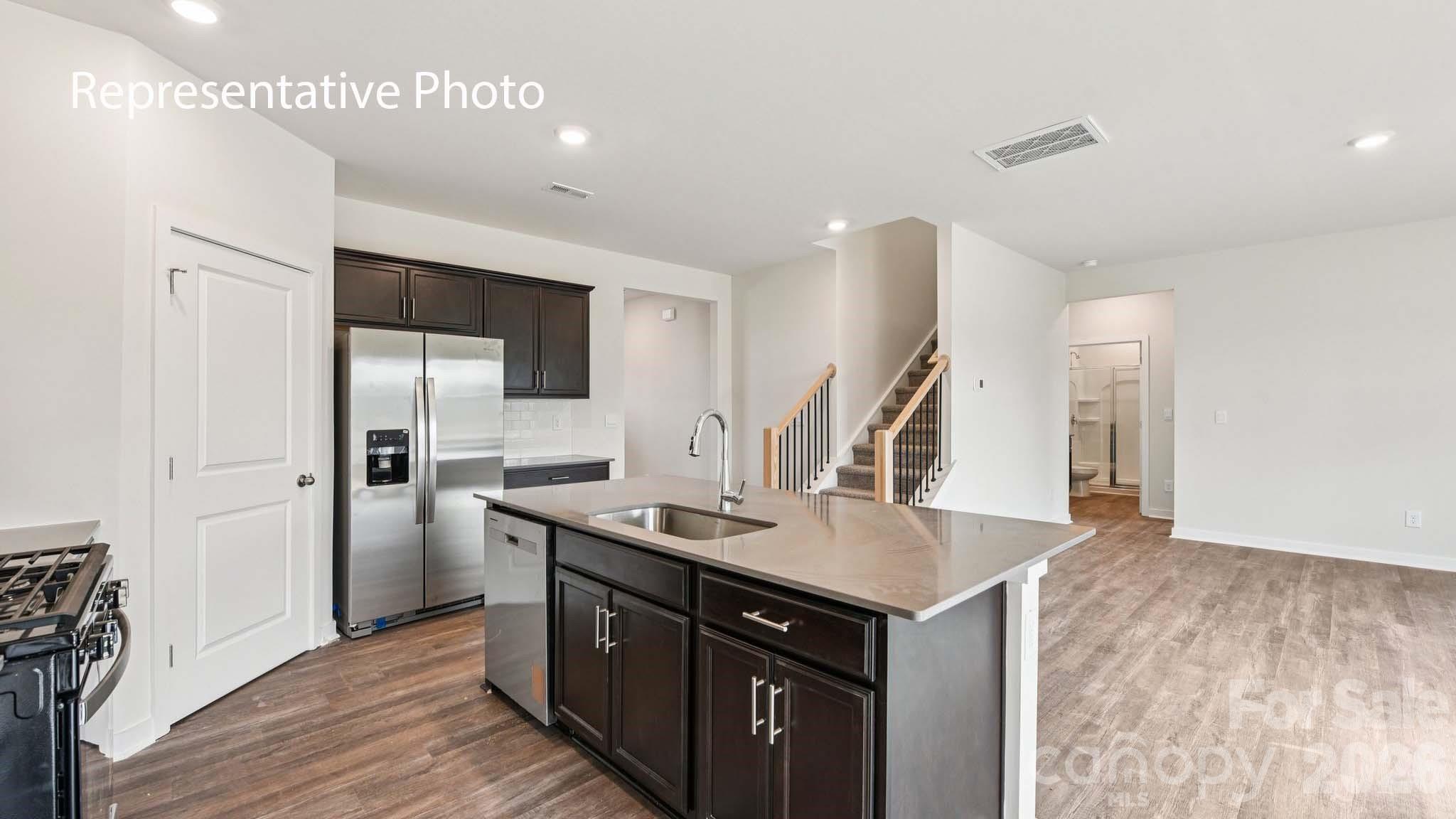 Photo 9 of 5616 Pamplona Way, Charlotte, NC