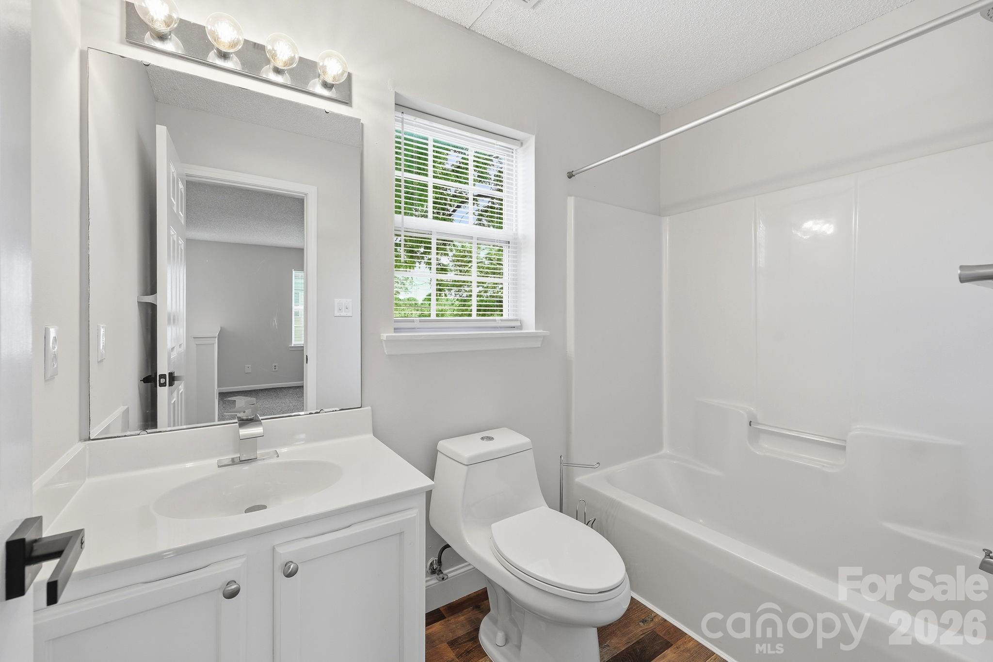 Photo 12 of 6912 Alanbrook Road, Charlotte, NC