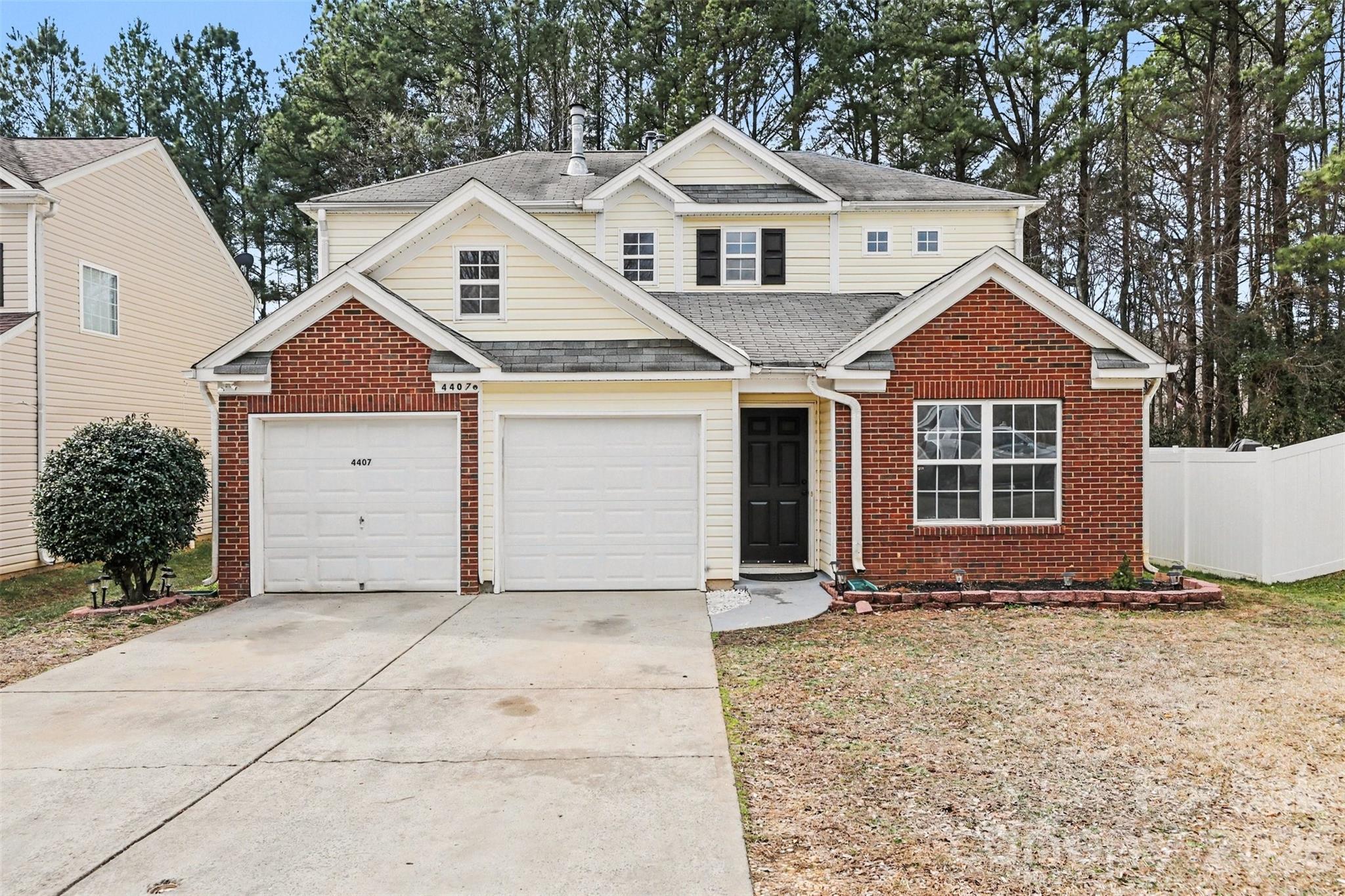 Photo 2 of 4407 Devonhill Lane, Charlotte, NC