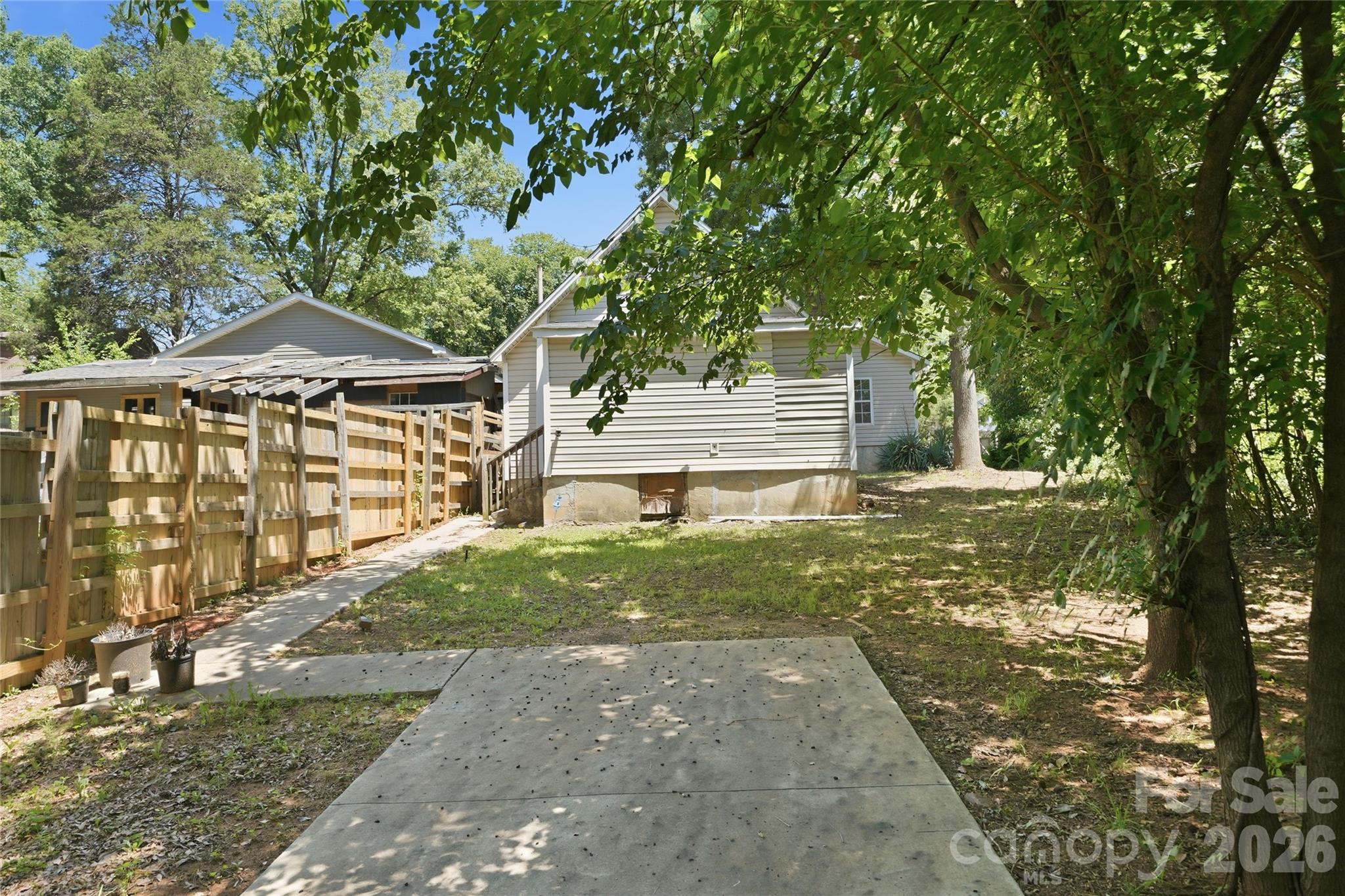 Photo 34 of 933 Rowan Street, Charlotte, NC