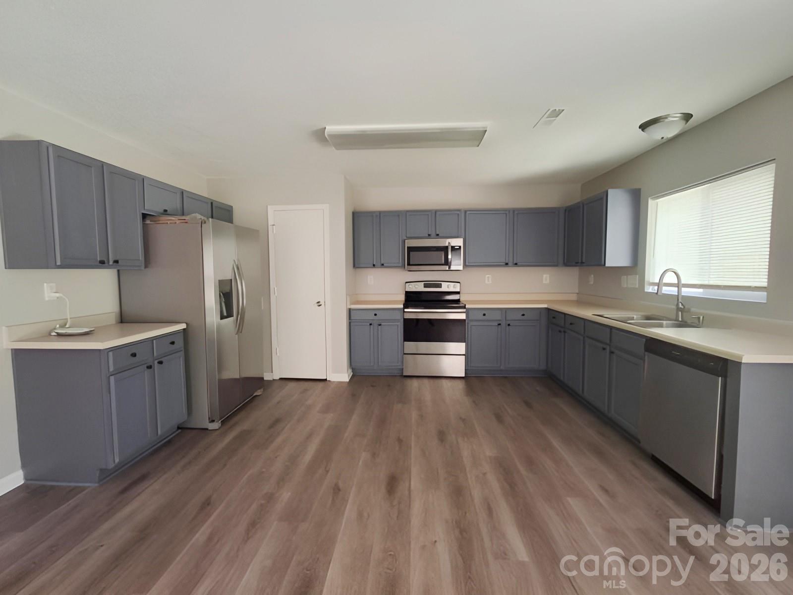 Photo 6 of 10242 Hugue Way, Charlotte, NC