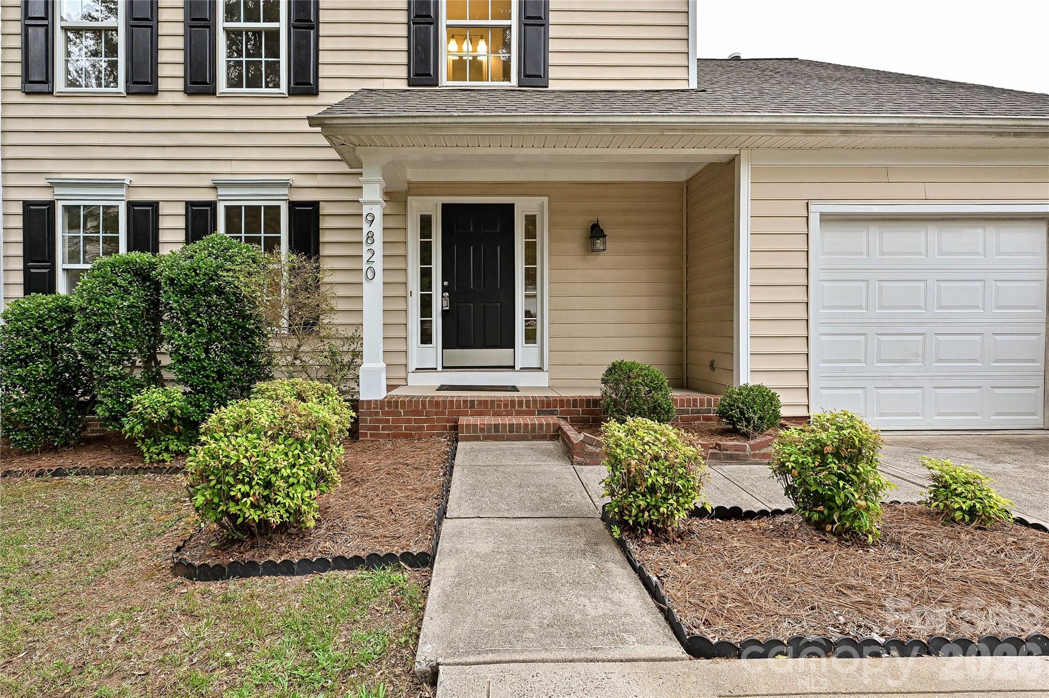 Photo 2 of 9820 Aaronda Court, Charlotte, NC