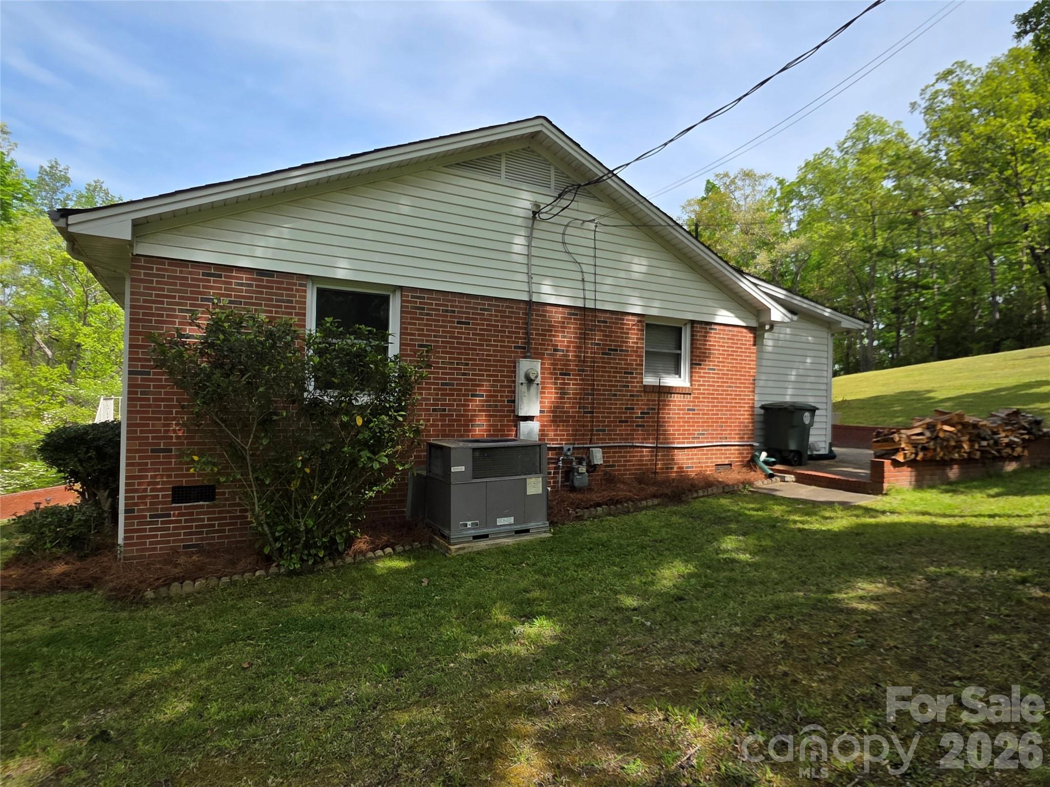 Photo 4 of 110 Crestwood Drive, Chester, SC
