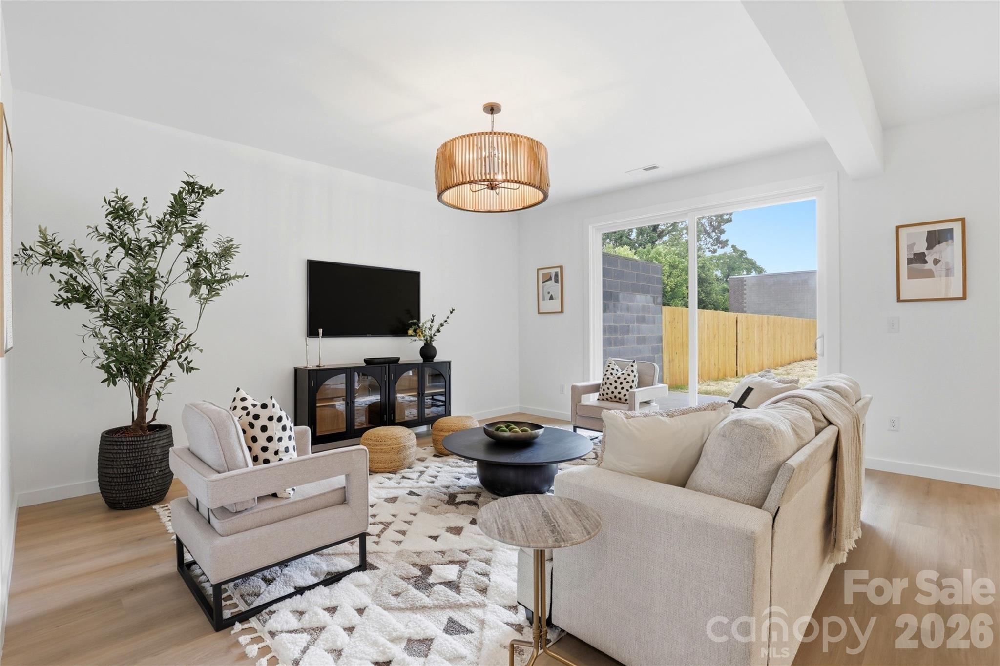 Photo 10 of 2818 Dogwood Avenue, Charlotte, NC