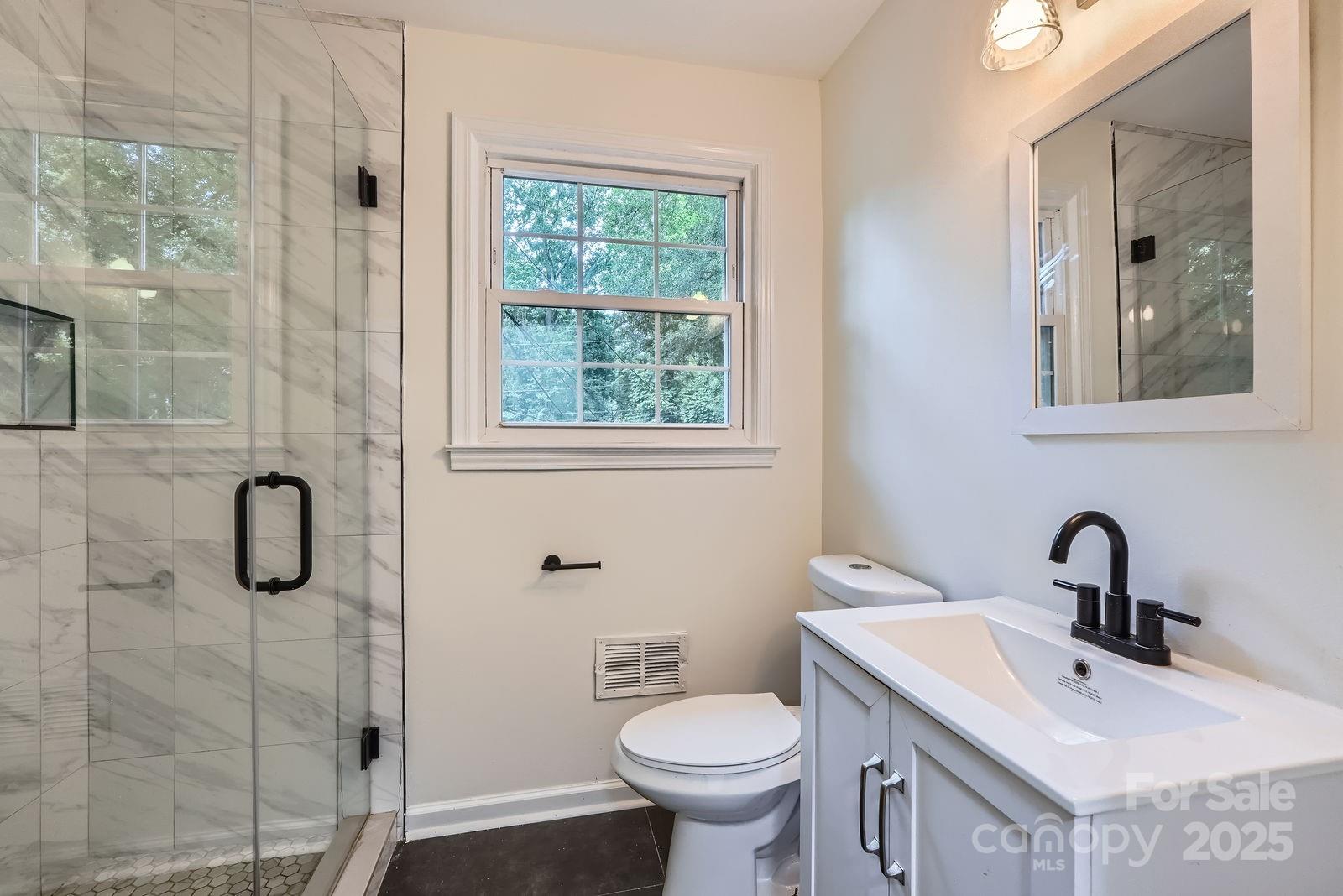 1224 E Woodlawn Road, Charlotte, NC - photo 23 of 48