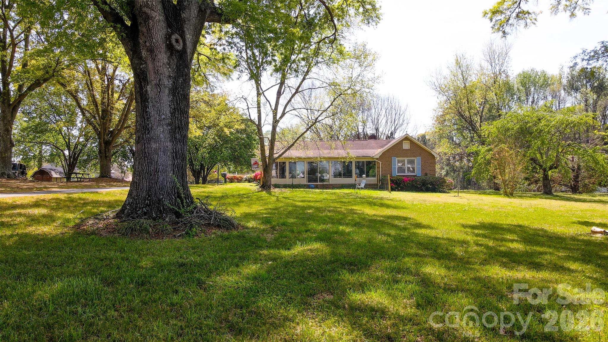 9730 Mount Holly Huntersville Road, Huntersville, NC