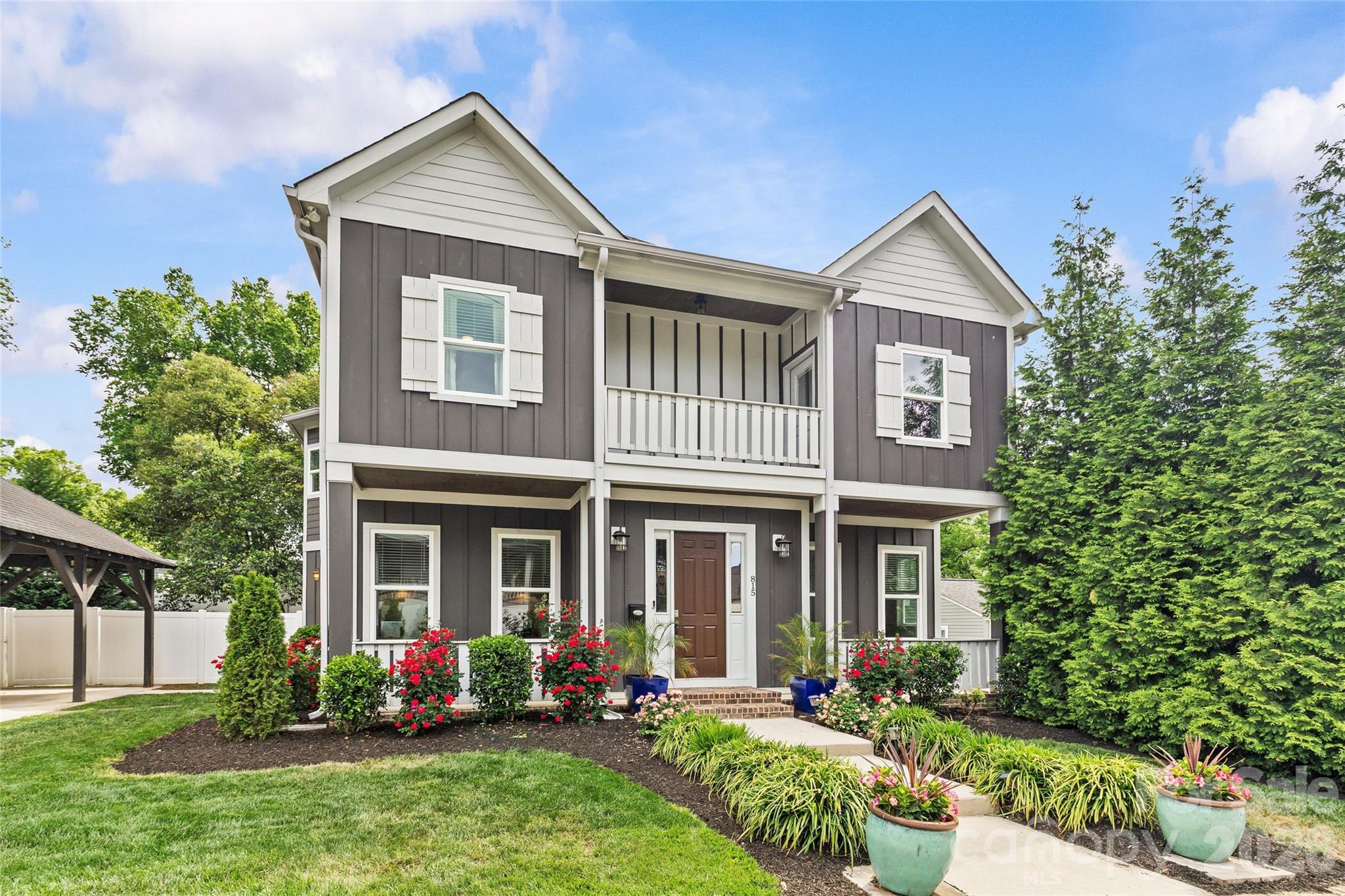 815 W Kingston Avenue, Charlotte, NC - photo 2 of 49