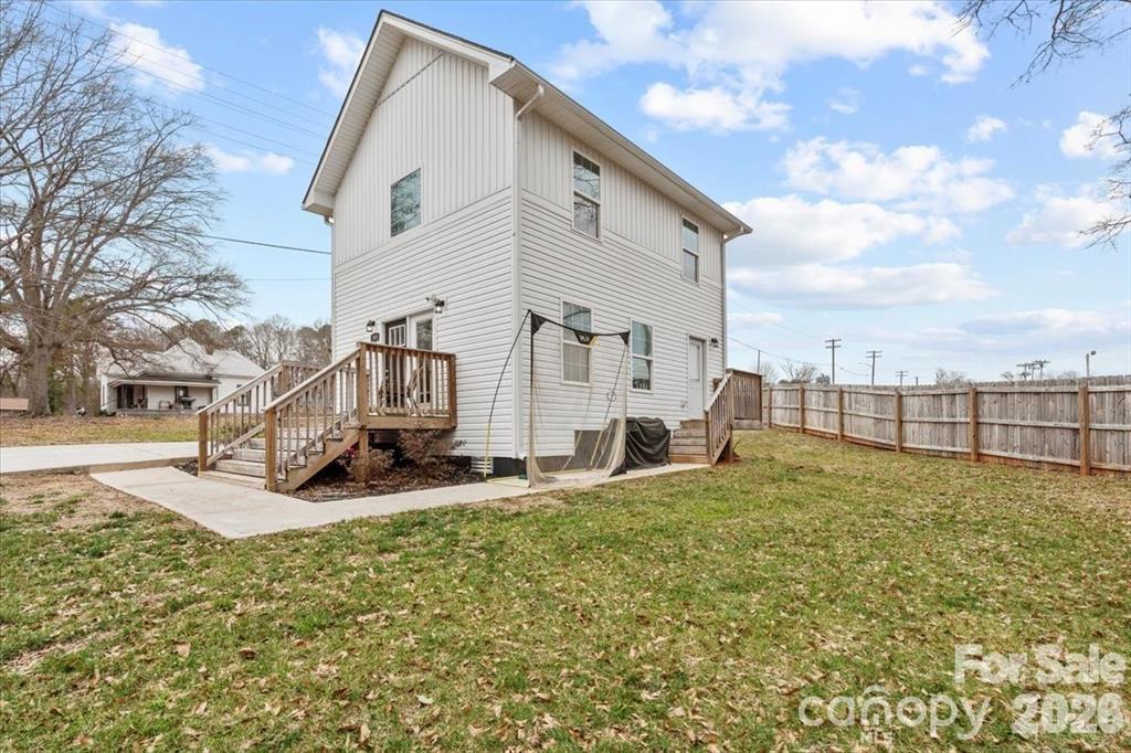 Photo 2 of 305 Wingate Court, Shelby, NC
