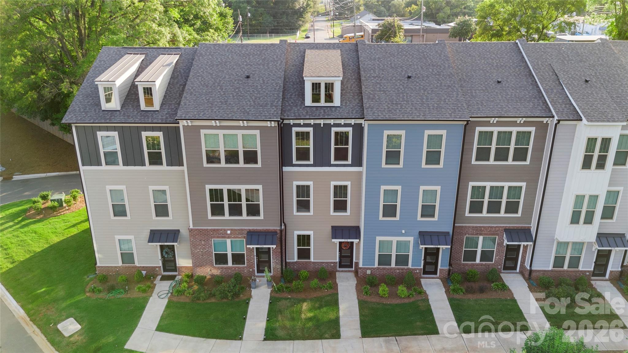Photo 3 of 318 Simeon Drive, Charlotte, NC