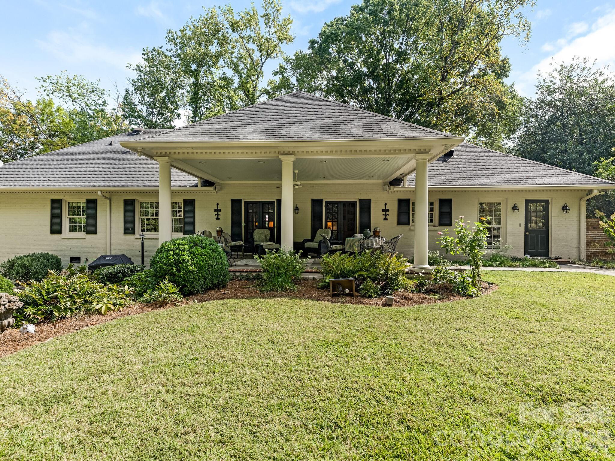 Photo 37 of 2424 Richardson Drive, Charlotte, NC