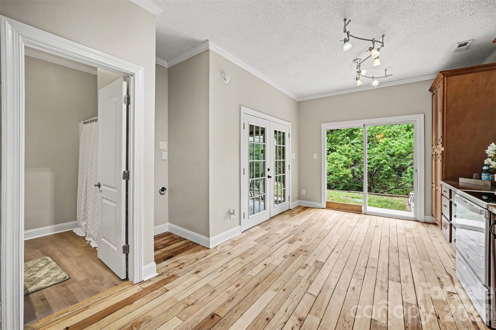 313 Oakland Avenue, Belmont, NC - photo 14 of 28