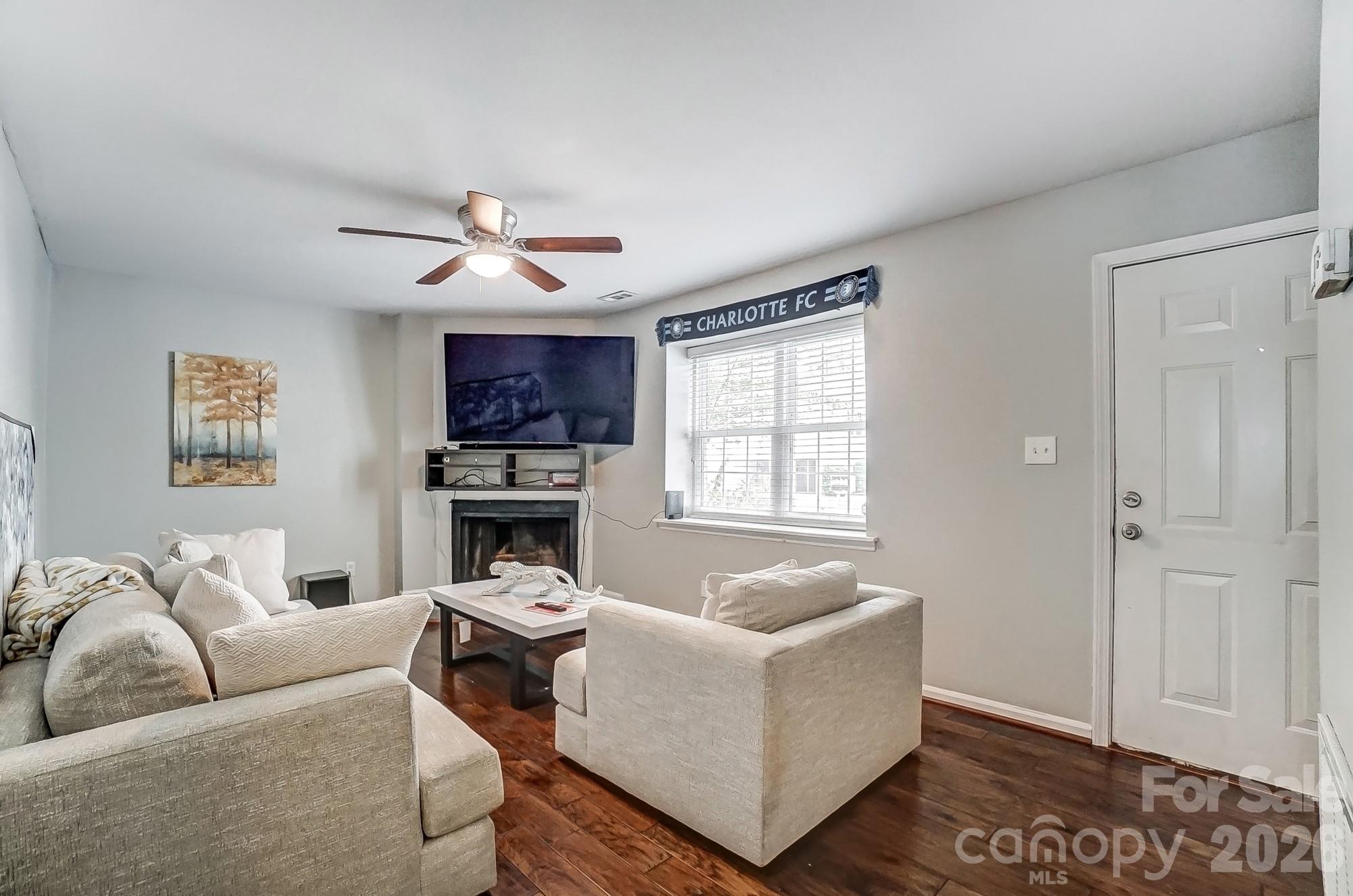 Photo 5 of 8518 Castle Pine Court, Charlotte, NC