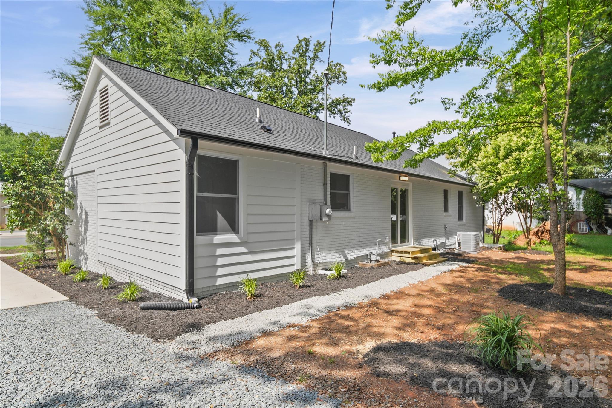 Photo 25 of 1421 Tyvola Road, Charlotte, NC