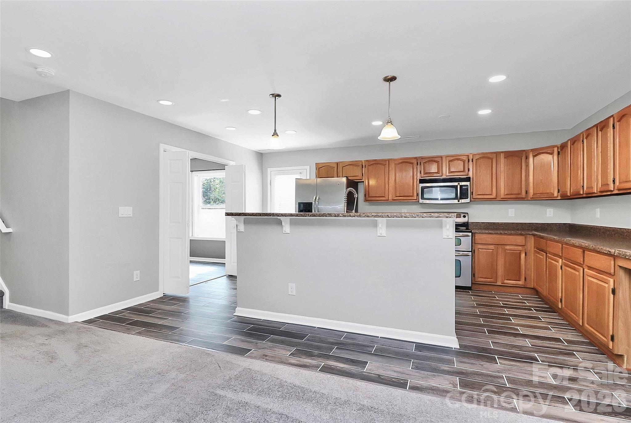 Photo 17 of 15705 Lakepoint Forest Drive, Charlotte, NC