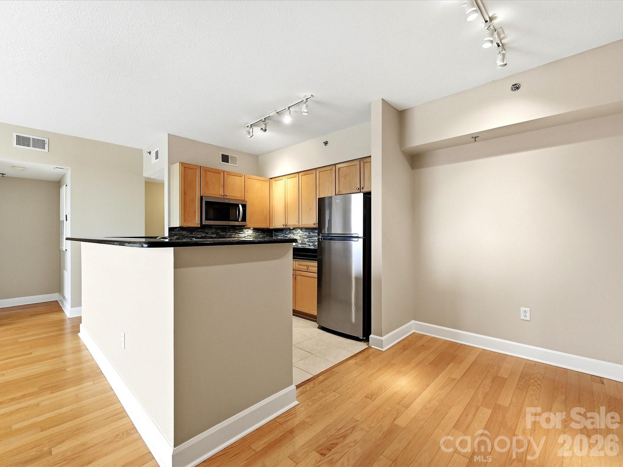 Photo 5 of 1315 East Boulevard813, Charlotte, NC