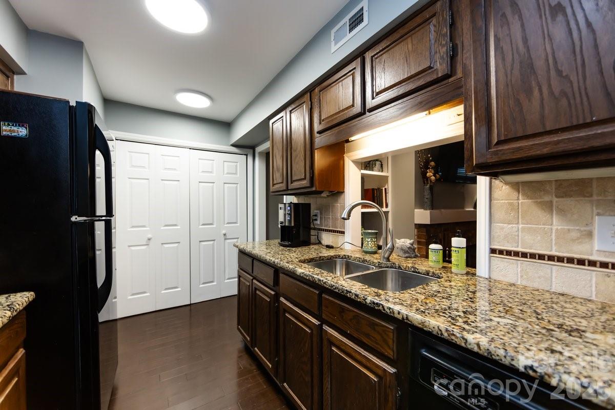 Photo 11 of 3929 Colony Crossing Drive, Charlotte, NC