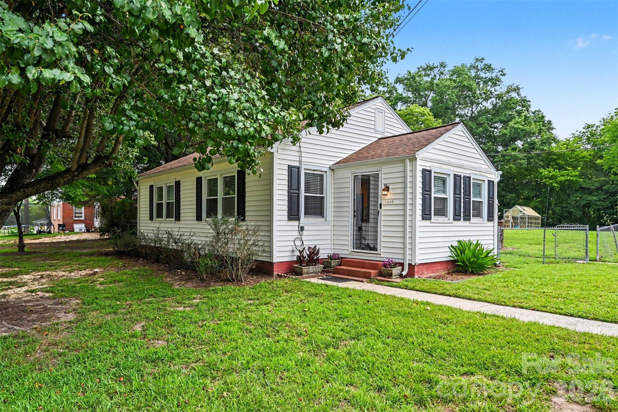 1599 Hillcrest Avenue, Lancaster, SC