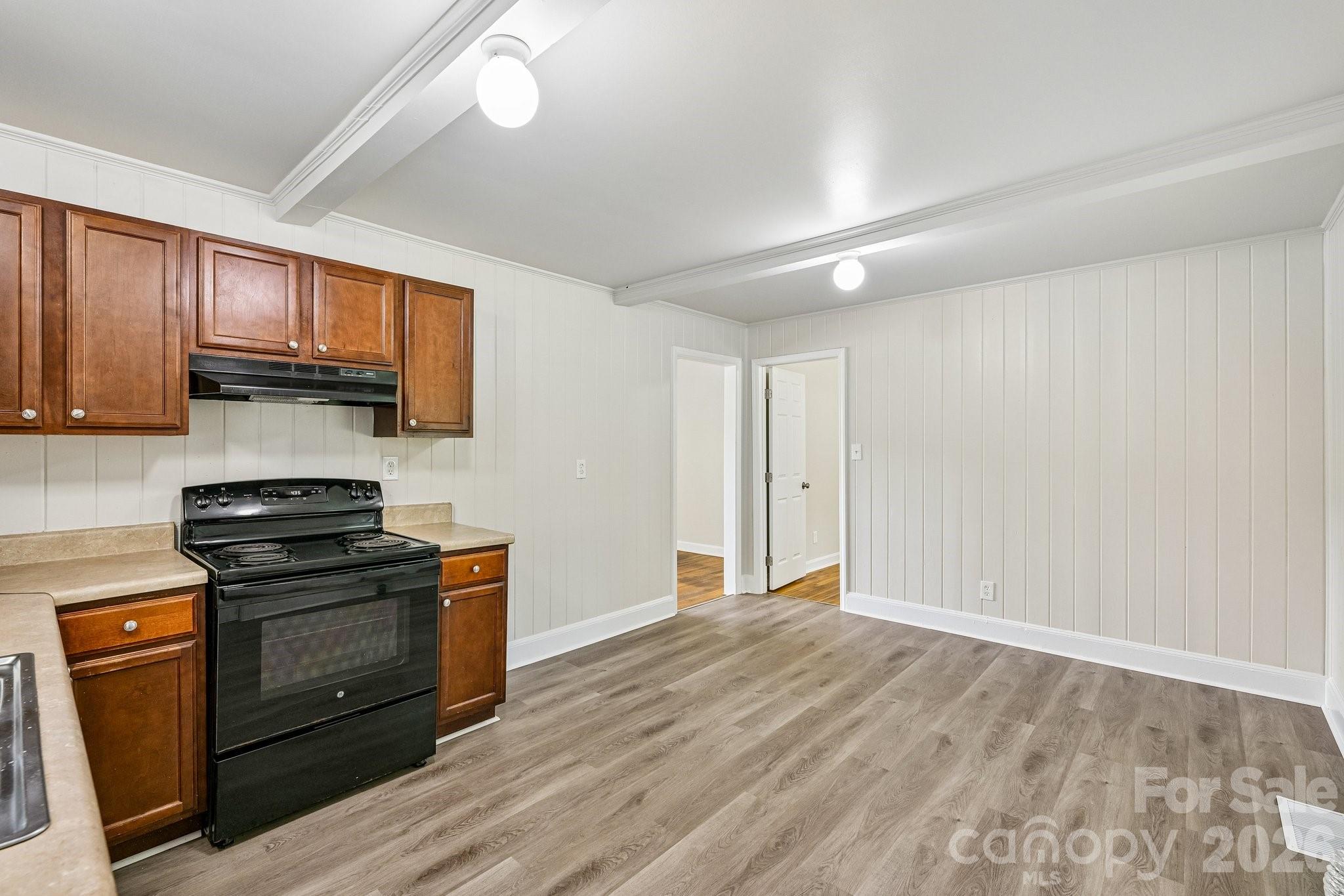 3935 Crestridge Drive, Charlotte, NC - photo 10 of 33