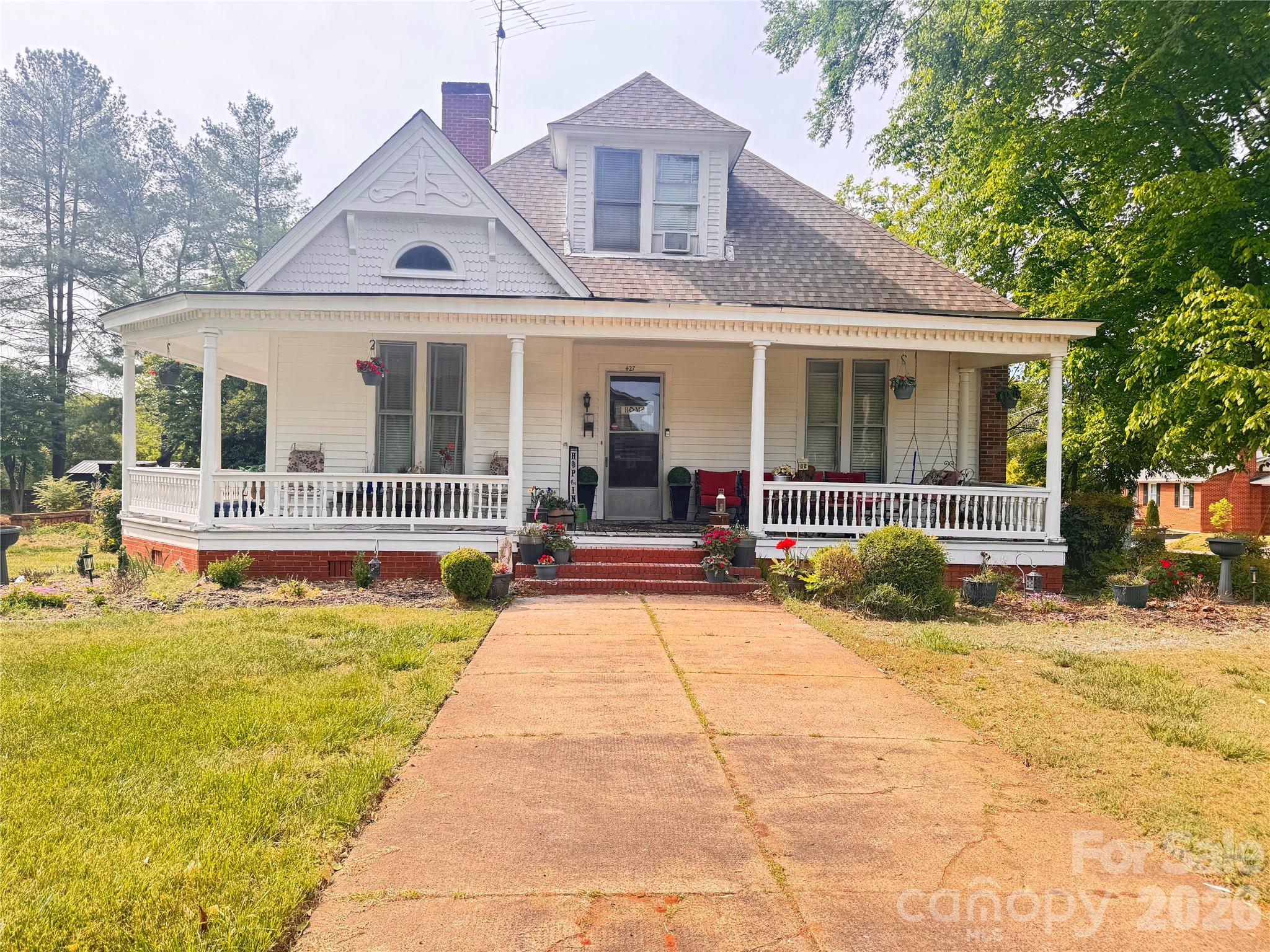 427 Davie Avenue, Statesville, NC