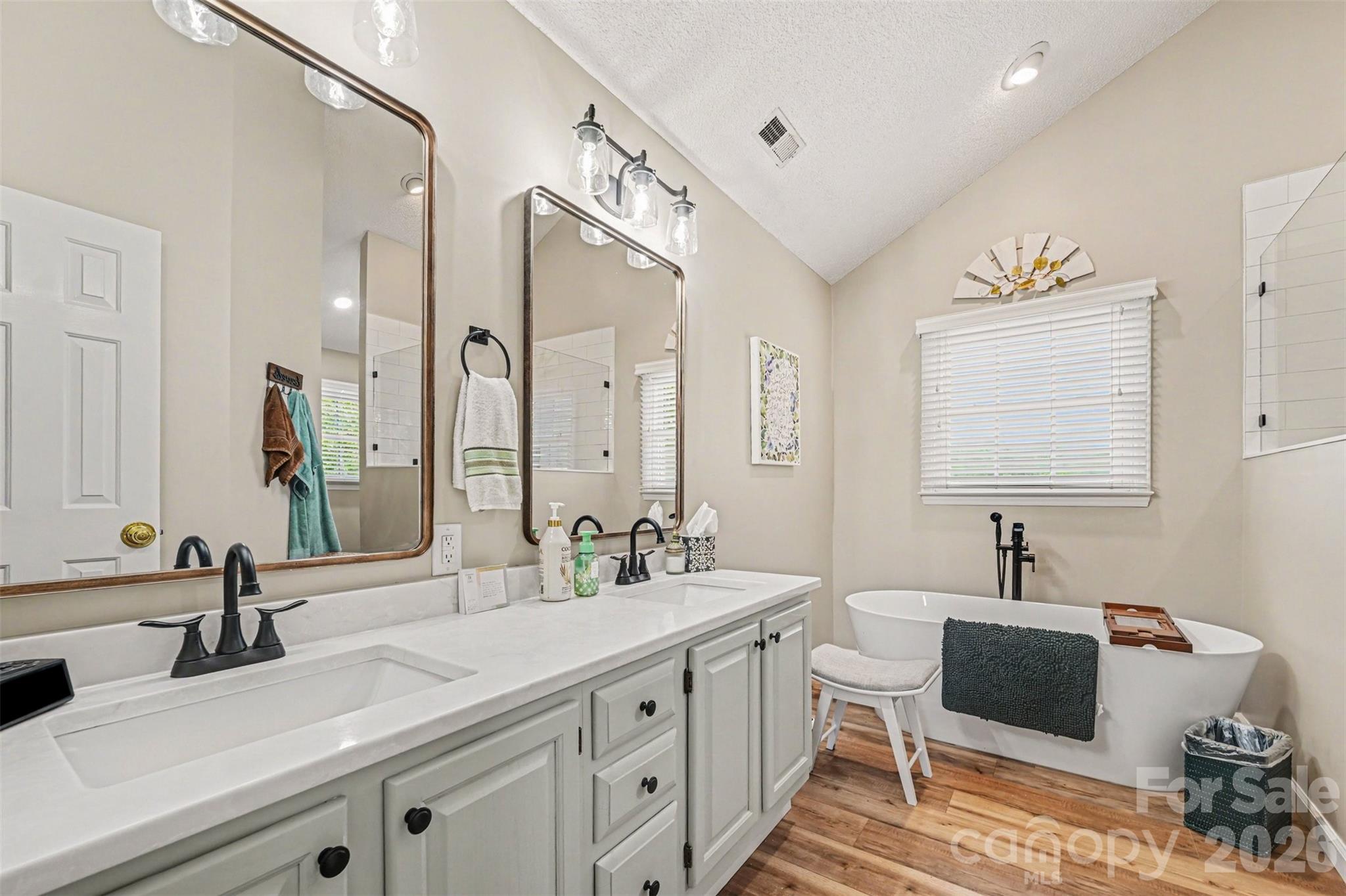 4051 Pinecrest Drive NE, Hickory, NC - photo 25 of 42