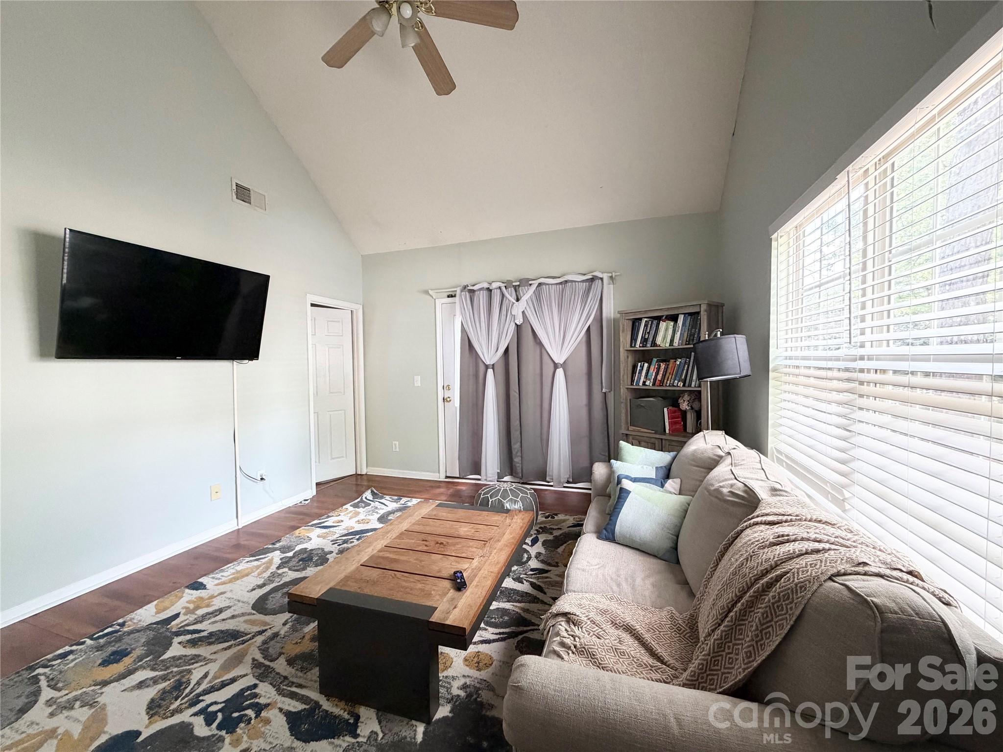 Photo 8 of 10206 University Park Lane, Charlotte, NC
