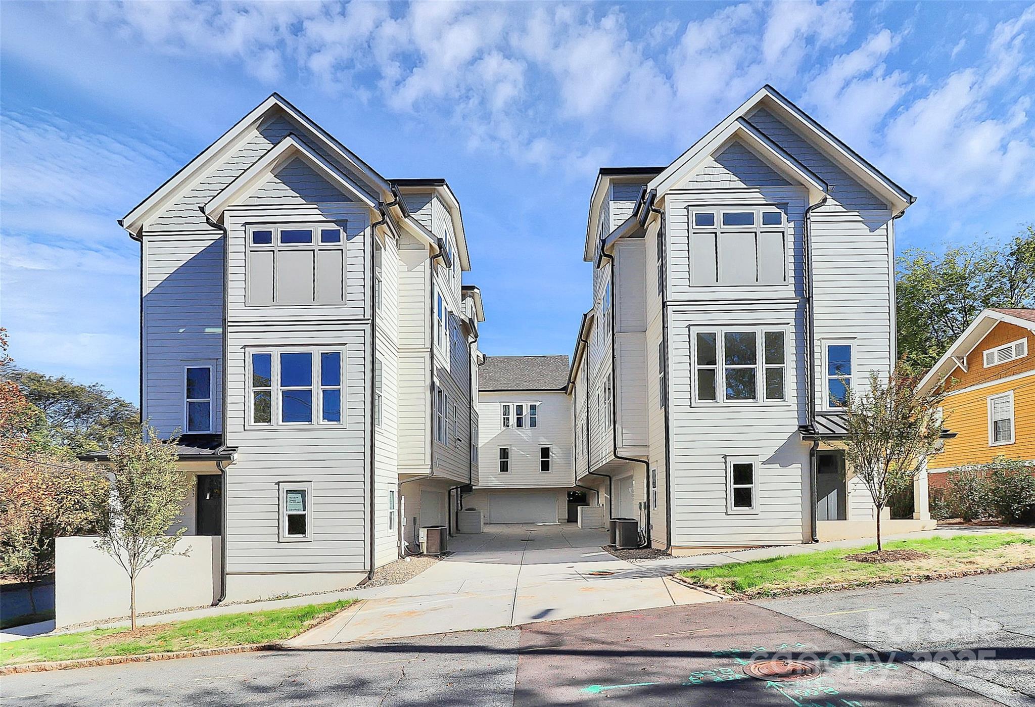 Home for sale at 1024 Margaret Brown Street, Charlotte, NC — photo 1 of 32