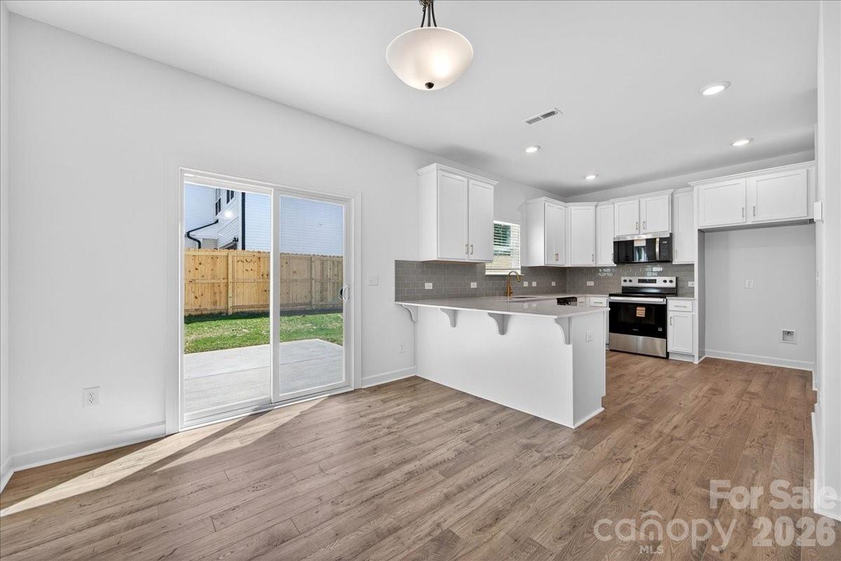 2032 Mandarin Boulevard, Charlotte, NC - photo 11 of 34
