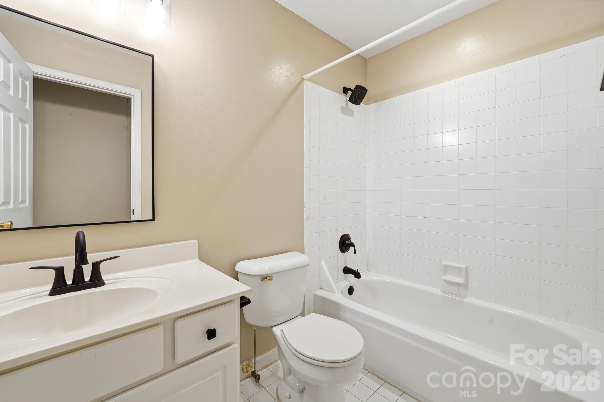 Photo 31 of 7711 Abbotsinch Court, Charlotte, NC