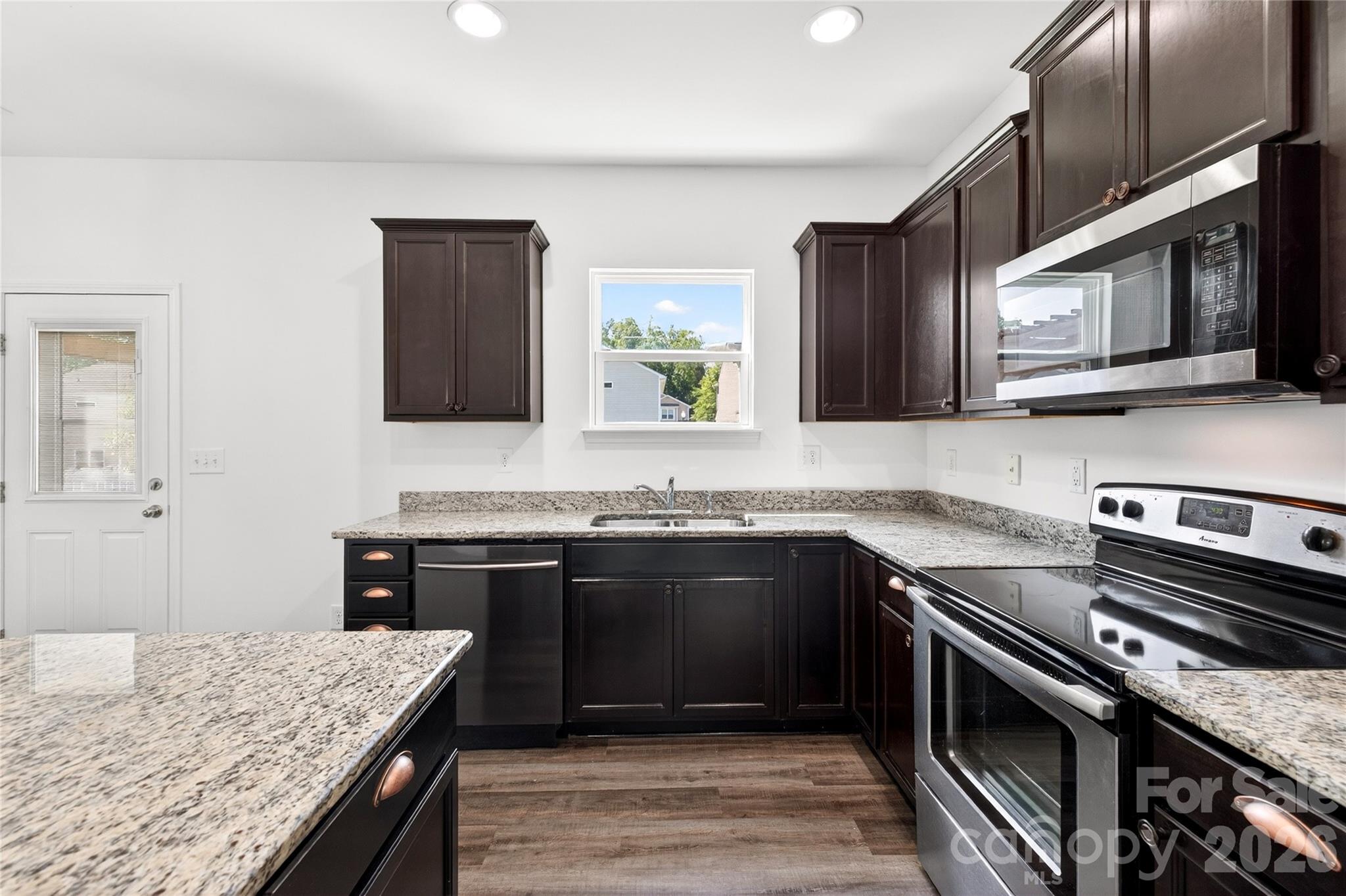 Photo 4 of 9013 Magnolia Lily Avenue, Charlotte, NC